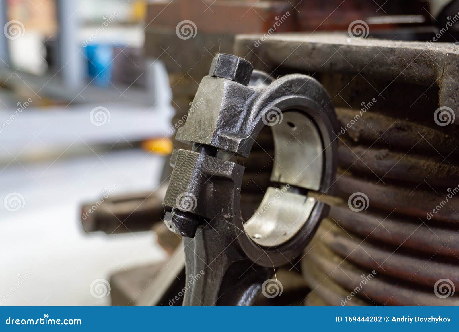 Internal Combustion Engine Disassembled, Piston, Connecting Rods, Rings ...