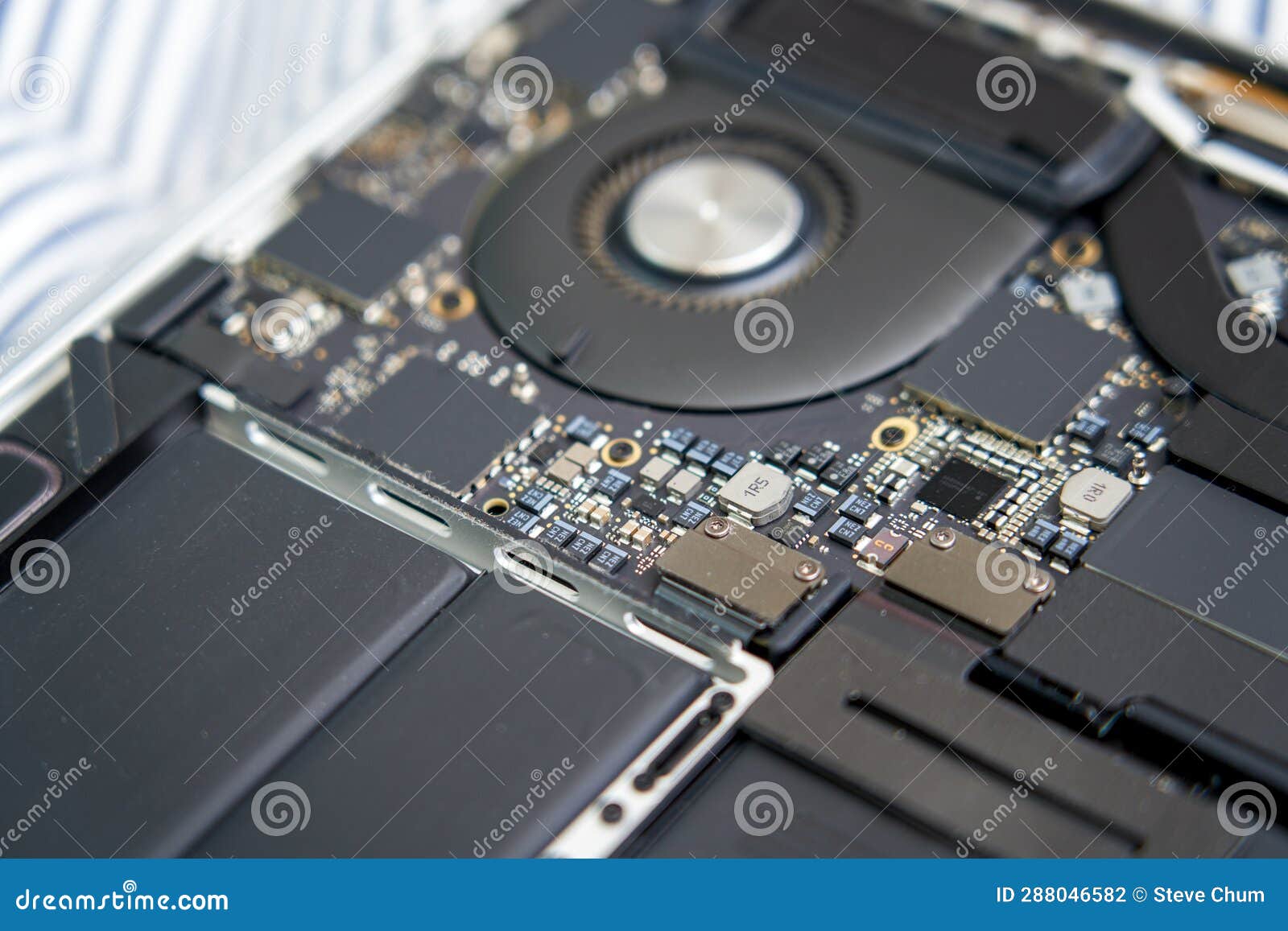 The Internal Structural Electronic Components of a Disassembled High ...