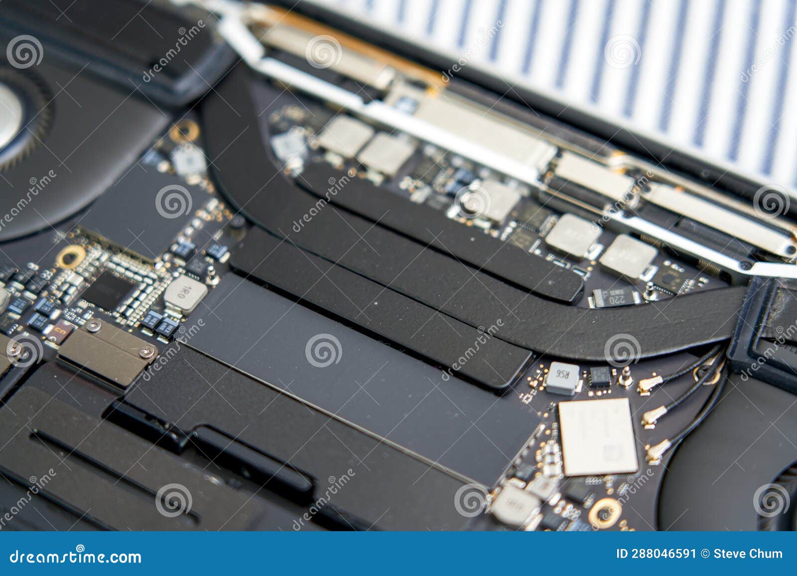 The Internal Structural Electronic Components of a Disassembled High ...