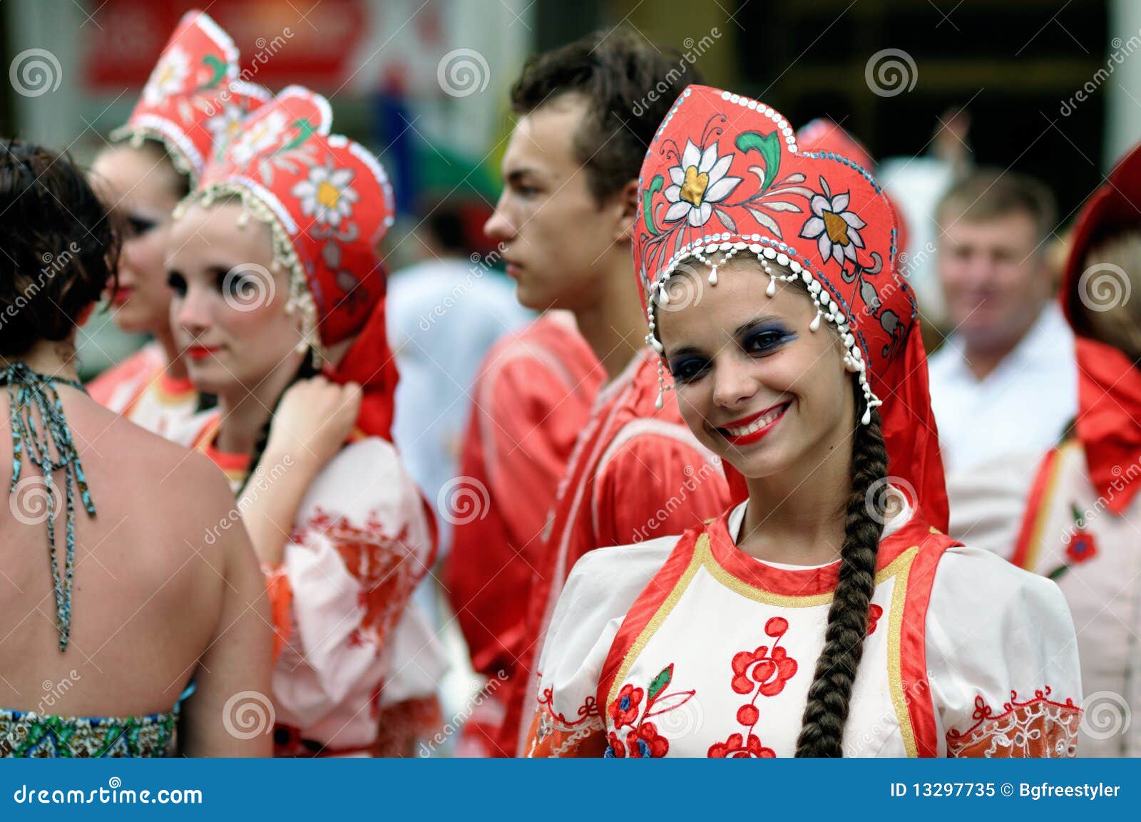 International Folklore Festival Editorial Image - Image of street ...