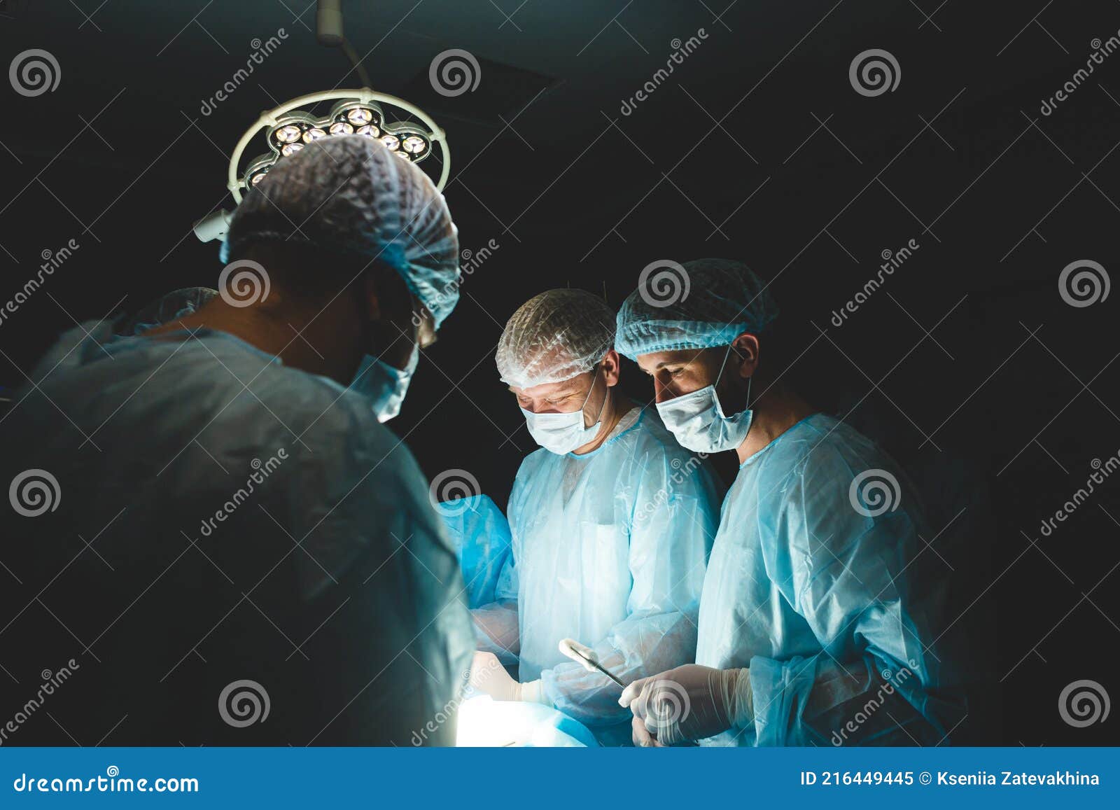 An International Team of Doctors Performs a Complex Surgical Operation ...