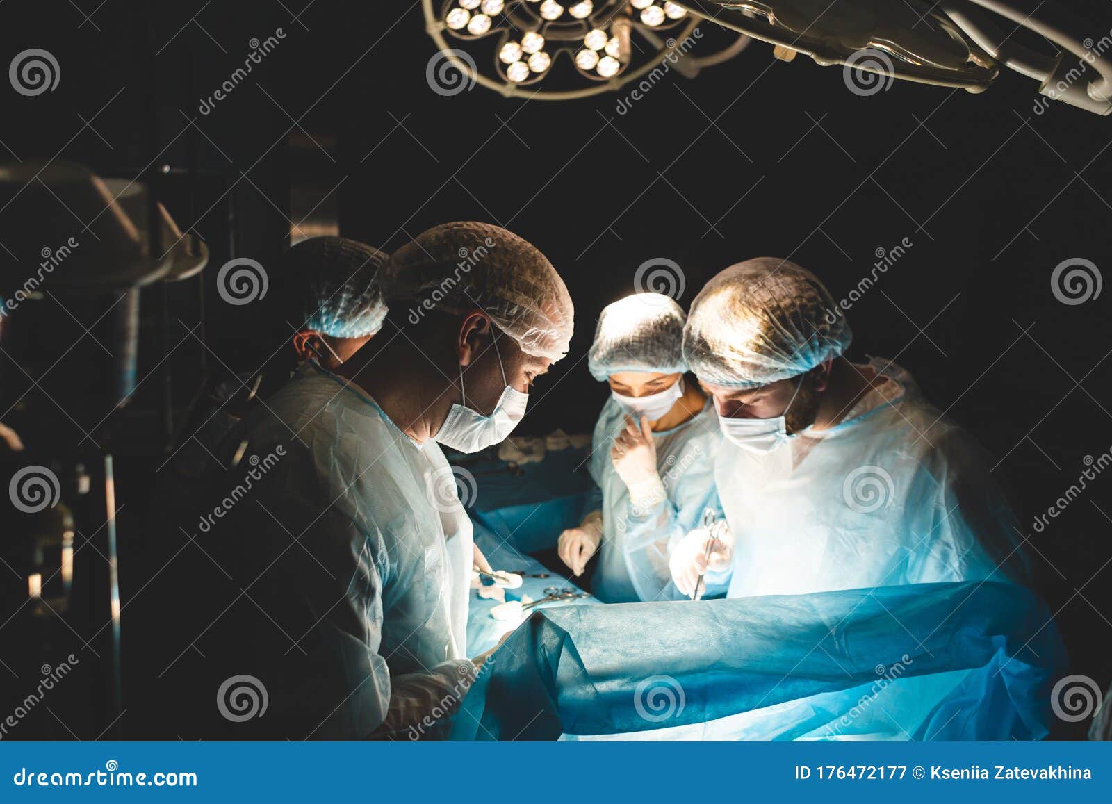 An International Team of Doctors Performs a Complex Surgical Operation ...