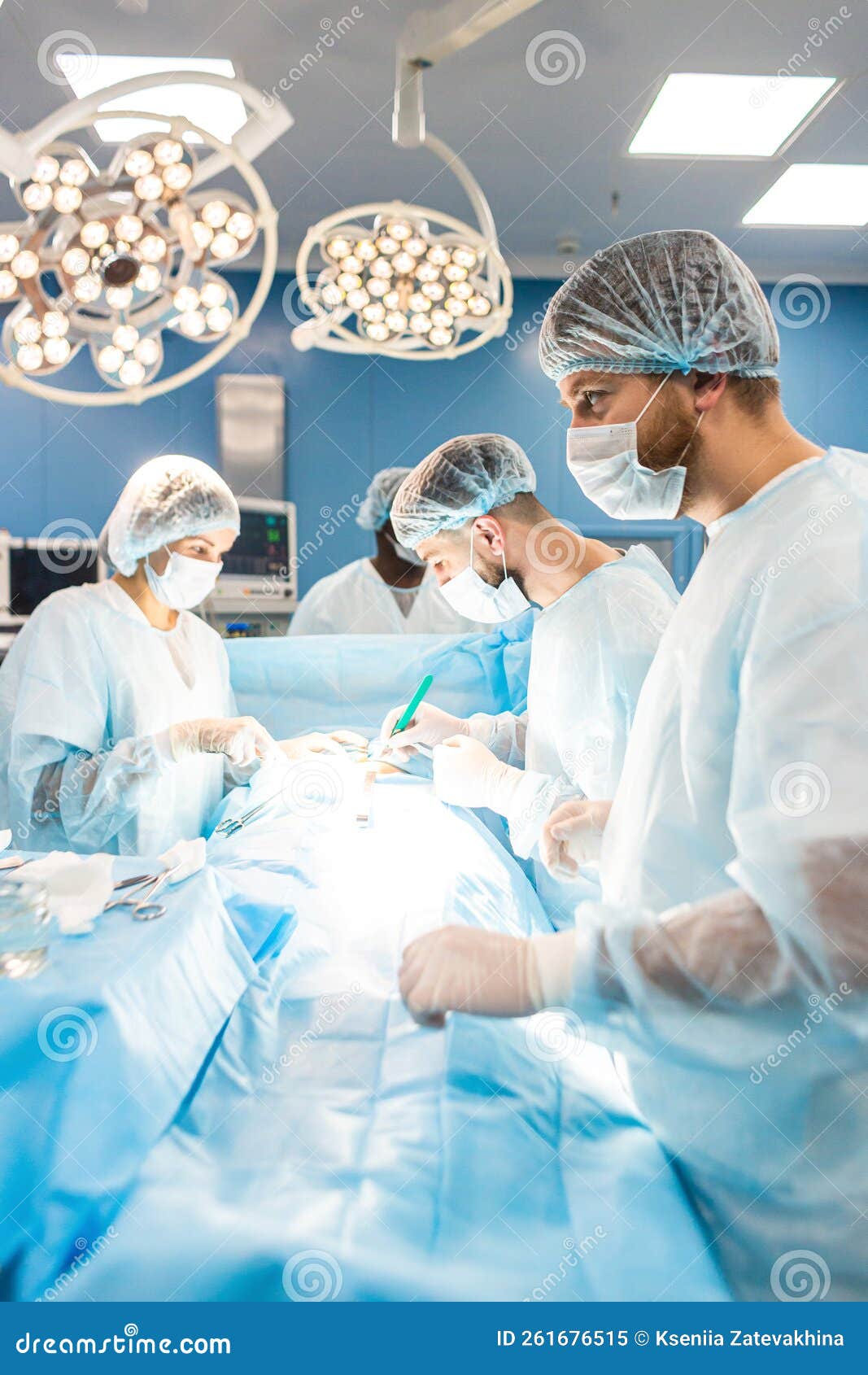 An International Team of Doctors Performs a Complex Surgical Operation ...