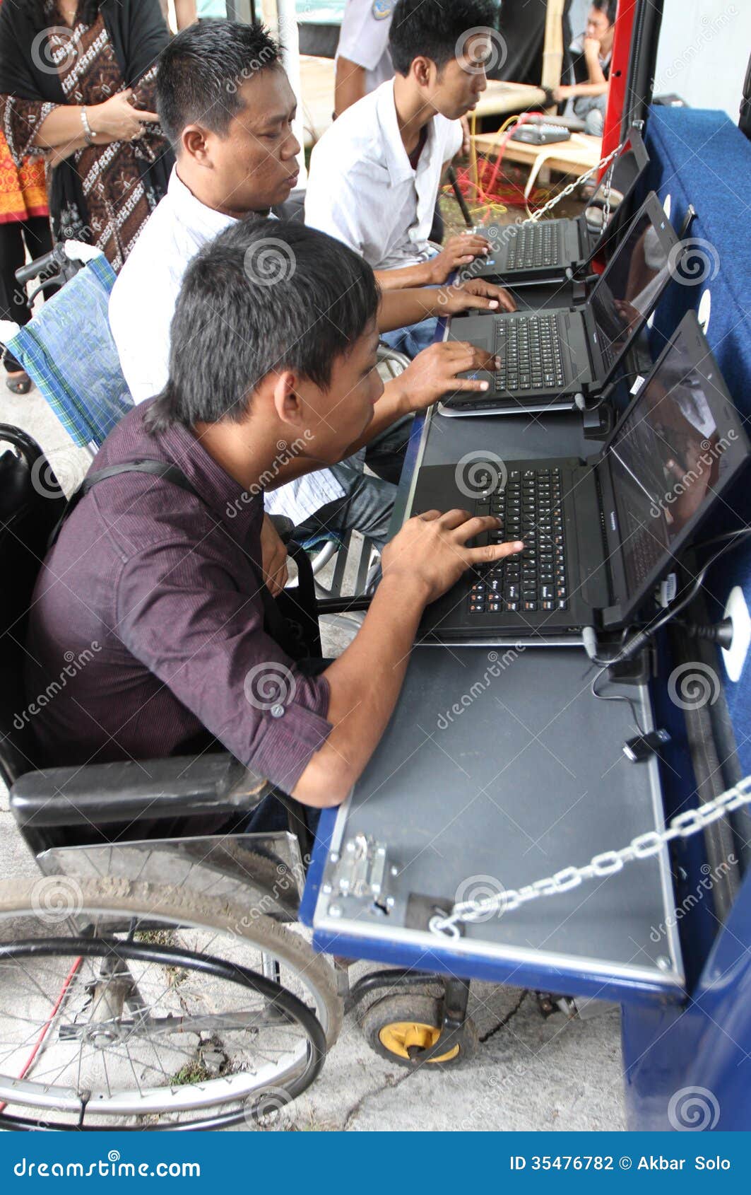 Internet mobile editorial photography. Image of connectivity - 35476782