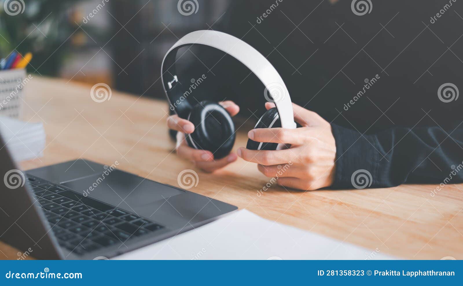 Internet Online Education and Learning Concept ,professional Courses ...