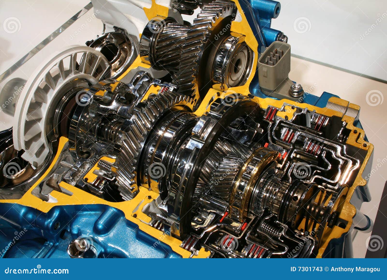 Interno del motore immagine stock. Immagine di acciaio - 7301743