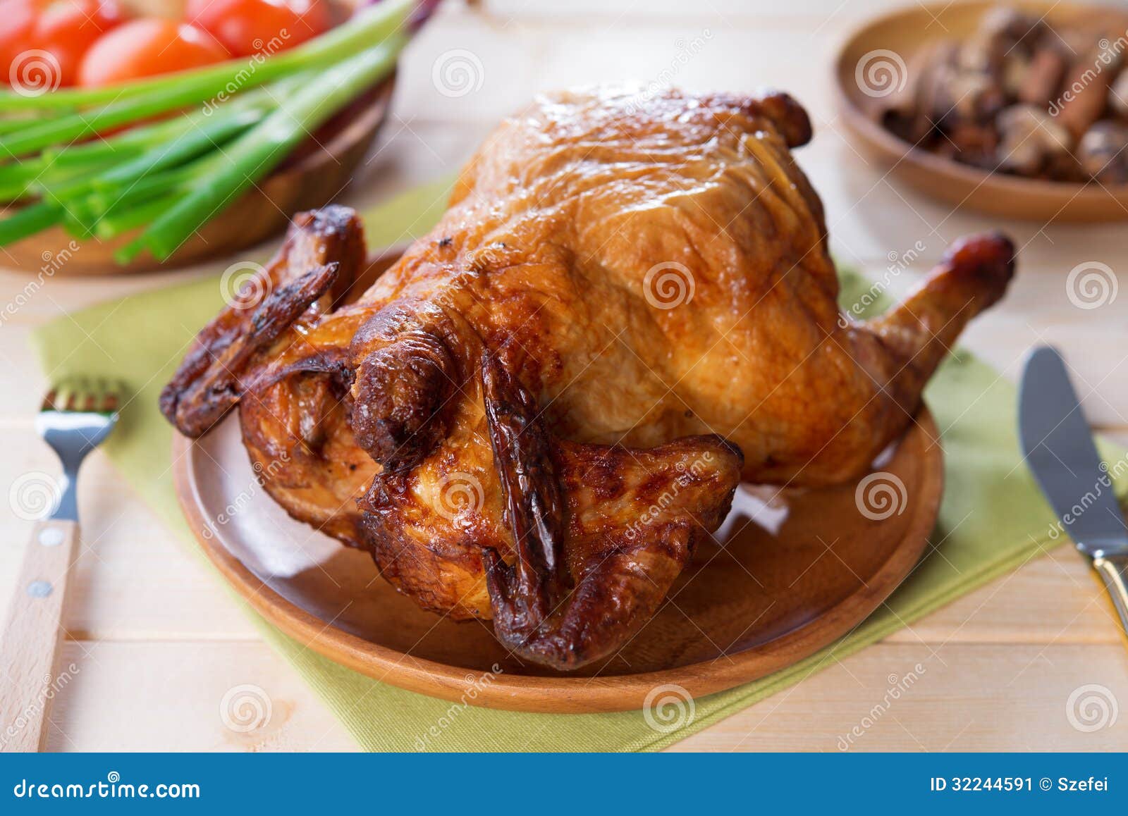 Intero Pollo Arrosto Pronto Da Mangiare Immagine Stock - Immagine di ...
