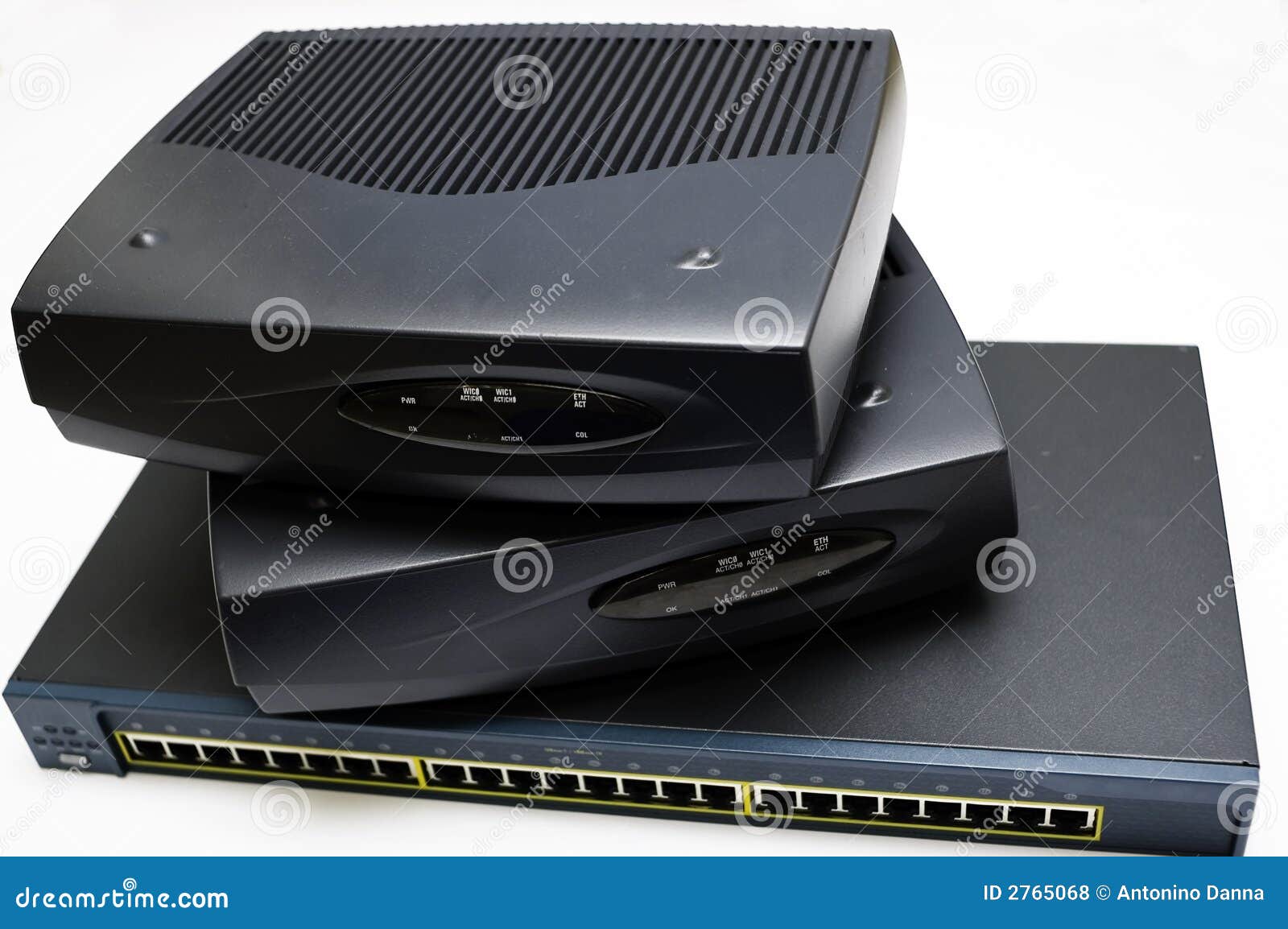 Interruptor E Rotas De Rede Foto de Stock - Imagem de internet ...