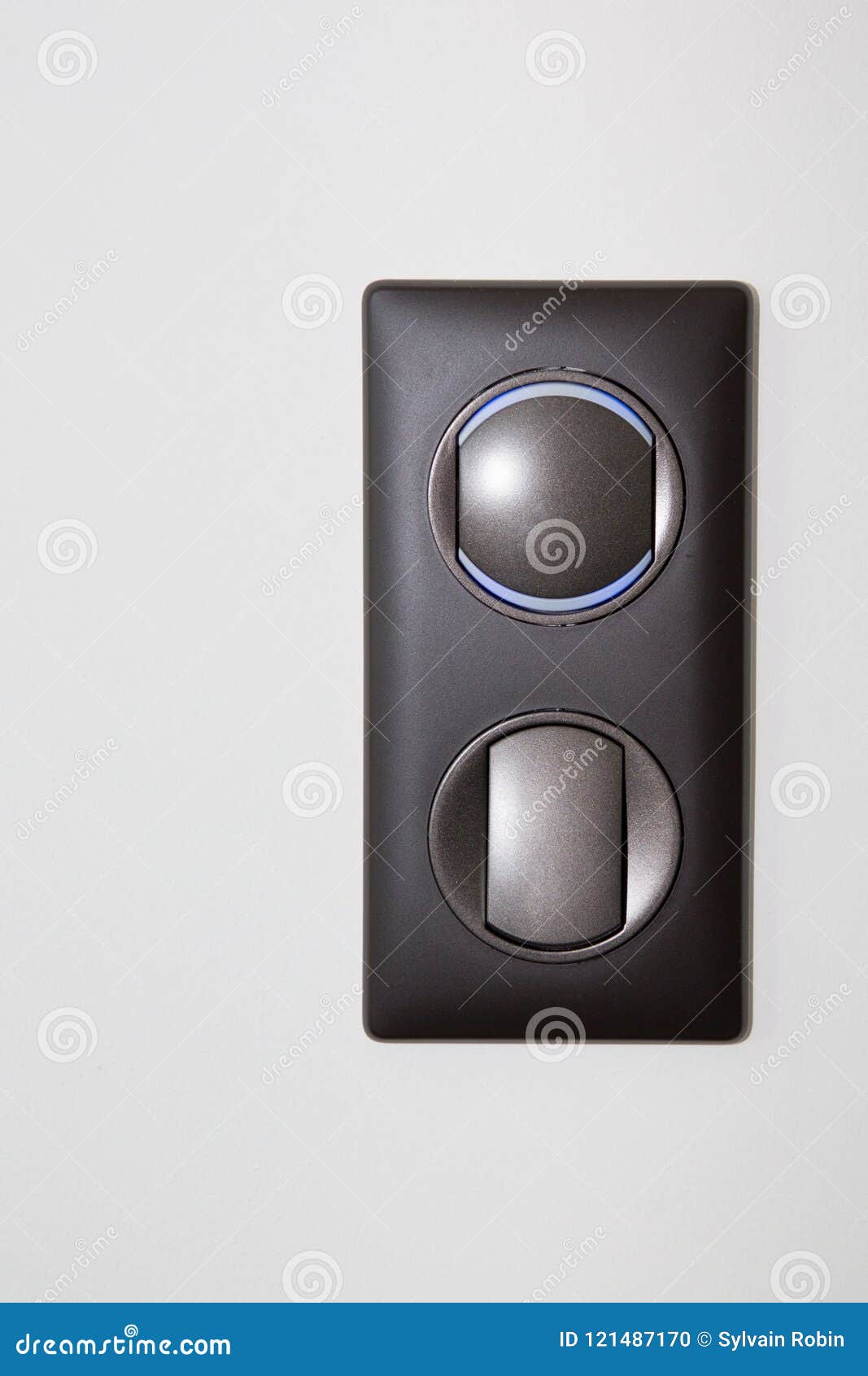 Interruptor Moderno Gris Negro En La Casa Foto de archivo - Imagen de ...