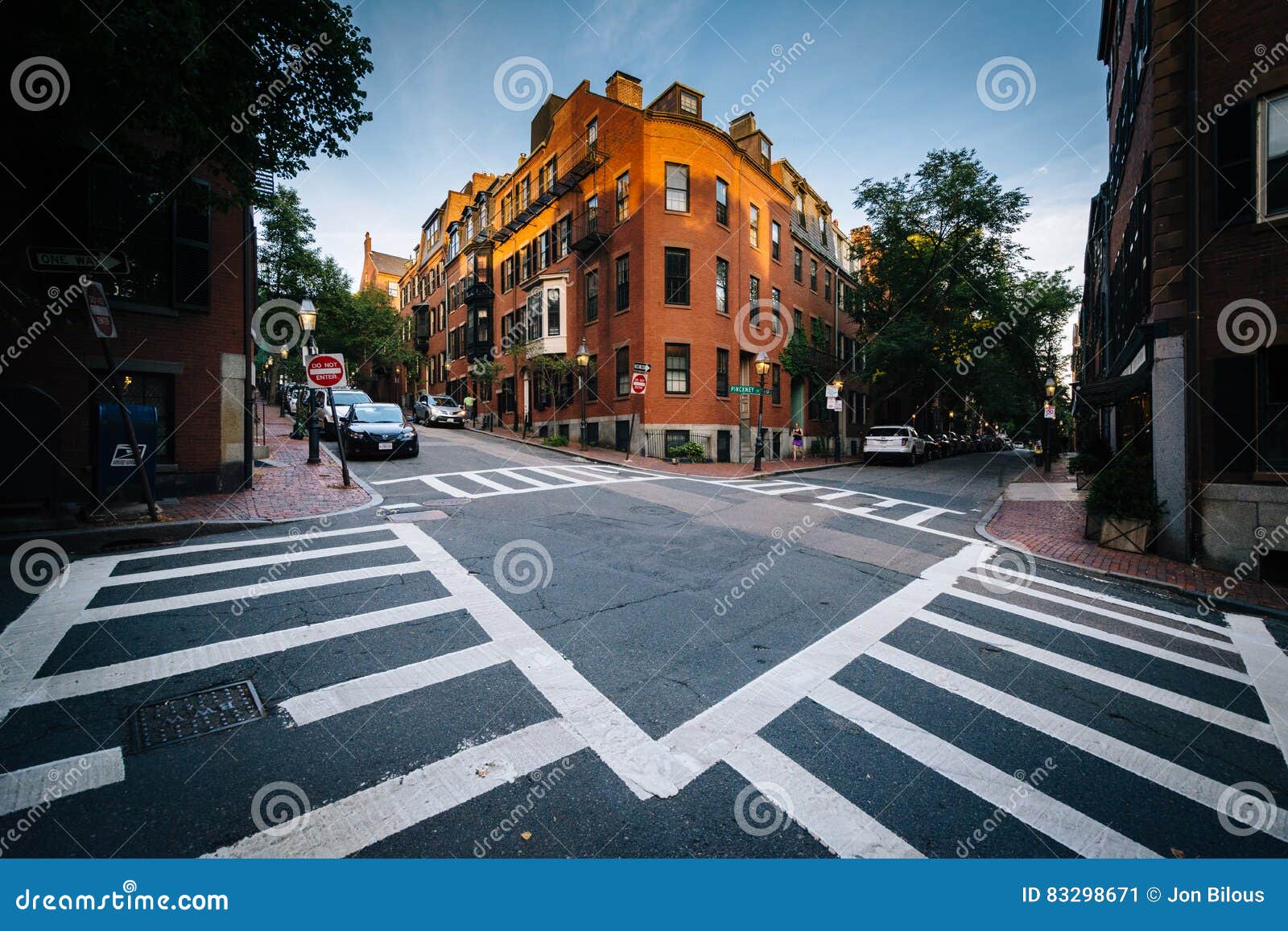 Intersection and Historic Buildings in Beacon Hill, Boston, Mass ...