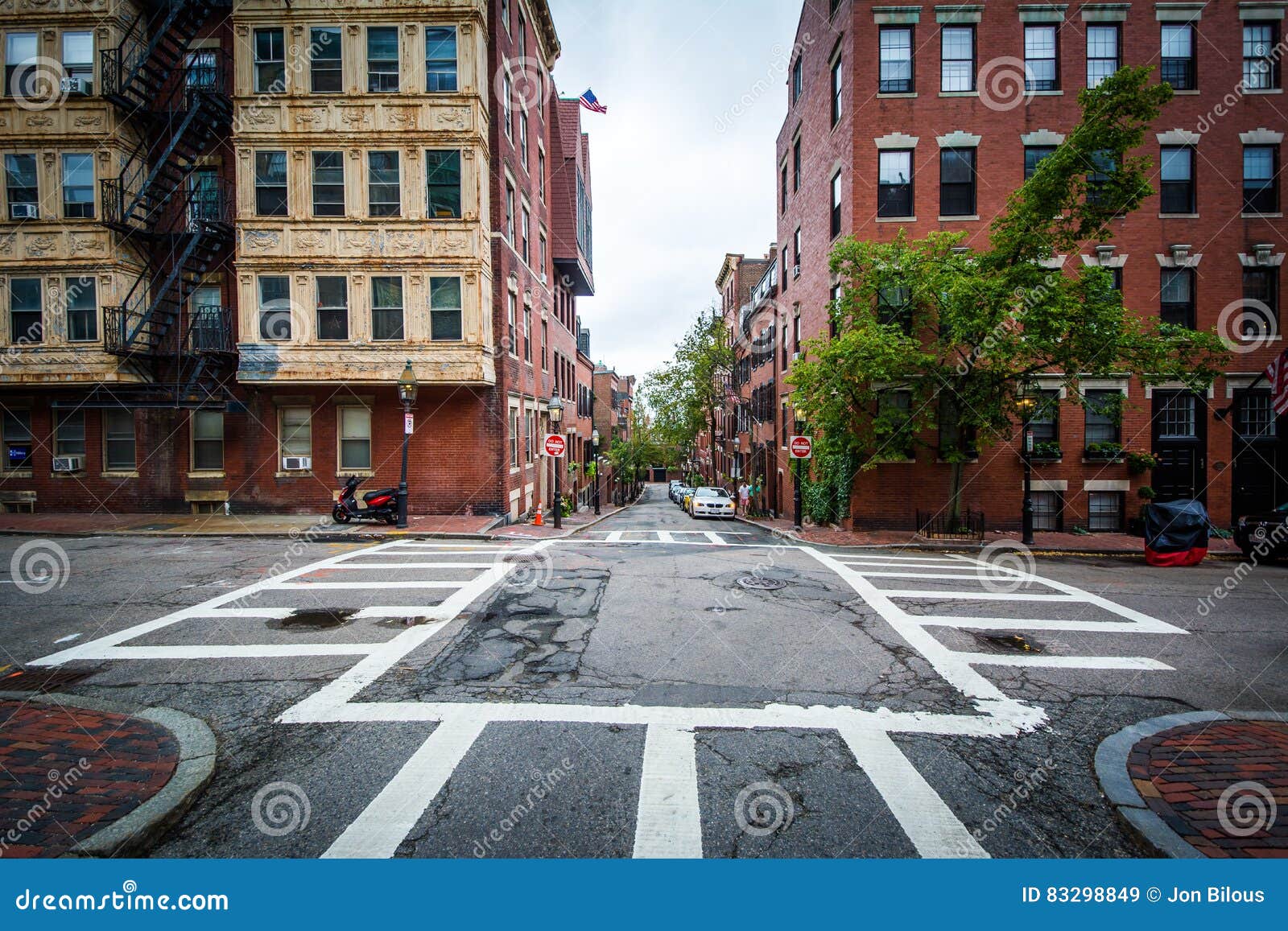 Intersection and Old Buildings in Beacon Hill, Boston, Massachusetts ...