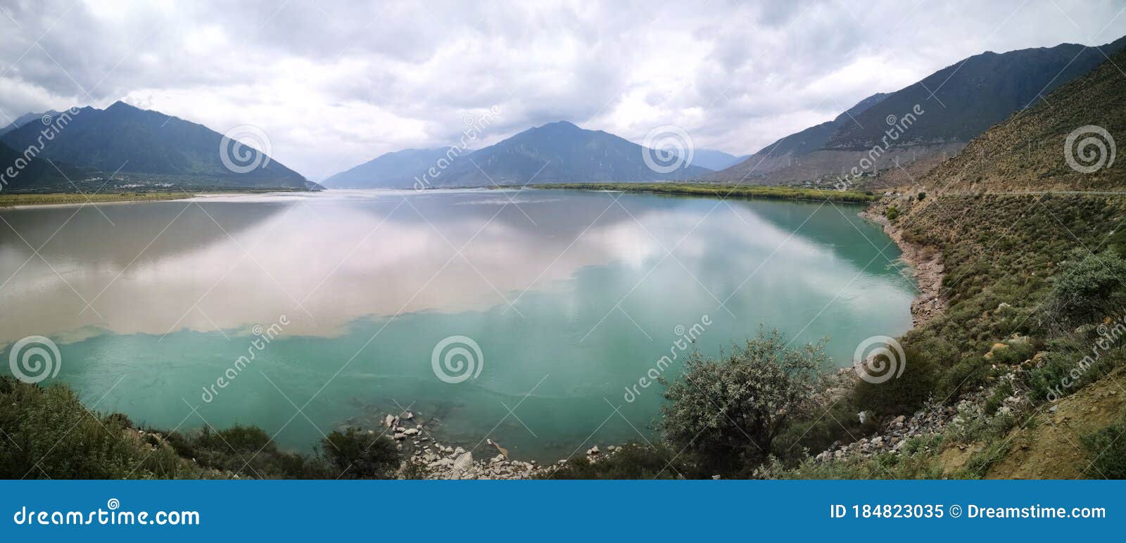 Intersection of the Two Rivers Stock Image - Image of intersection ...