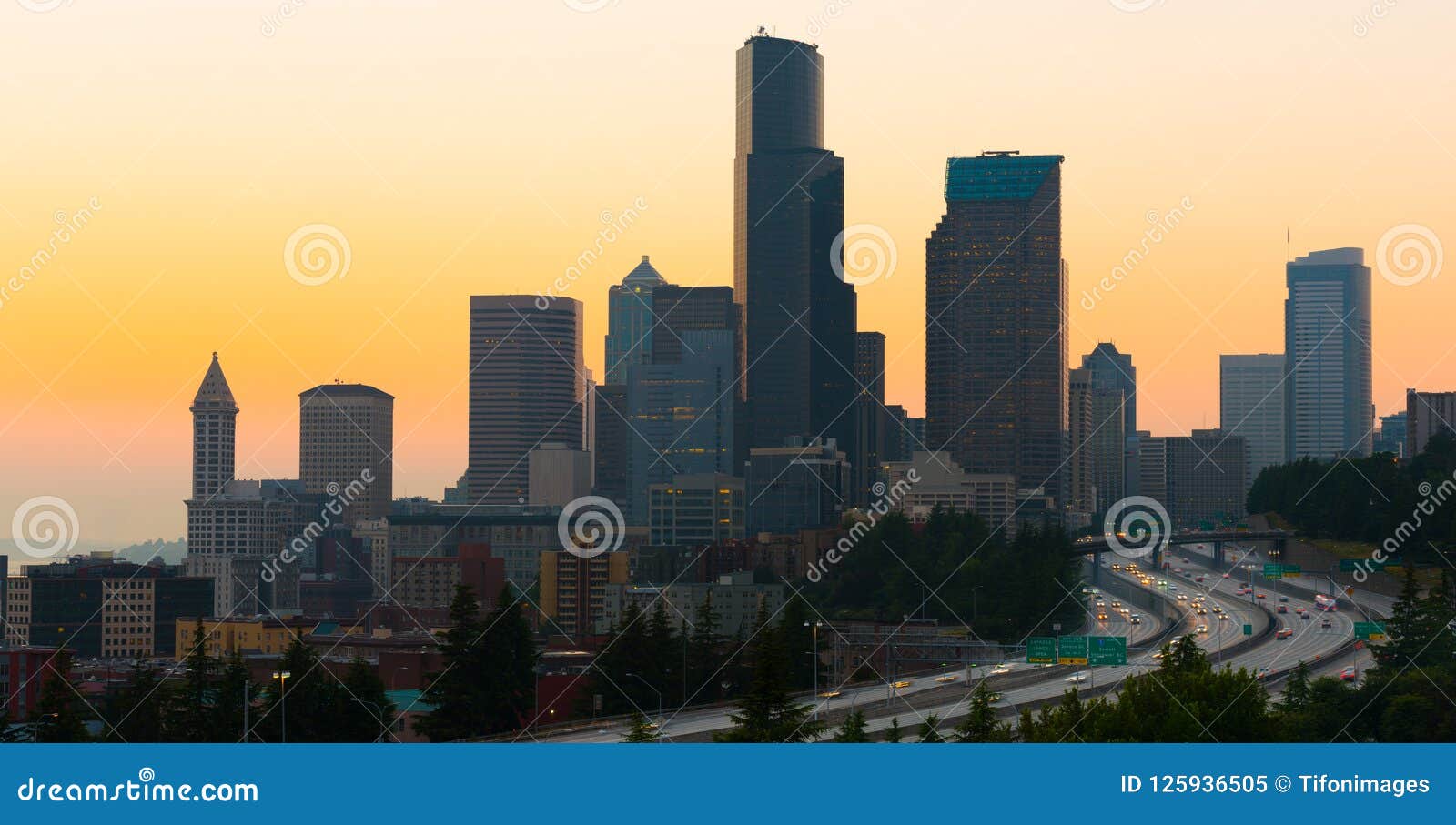 Sunset Seattle Skylines Editorial Image | CartoonDealer.com #165765922