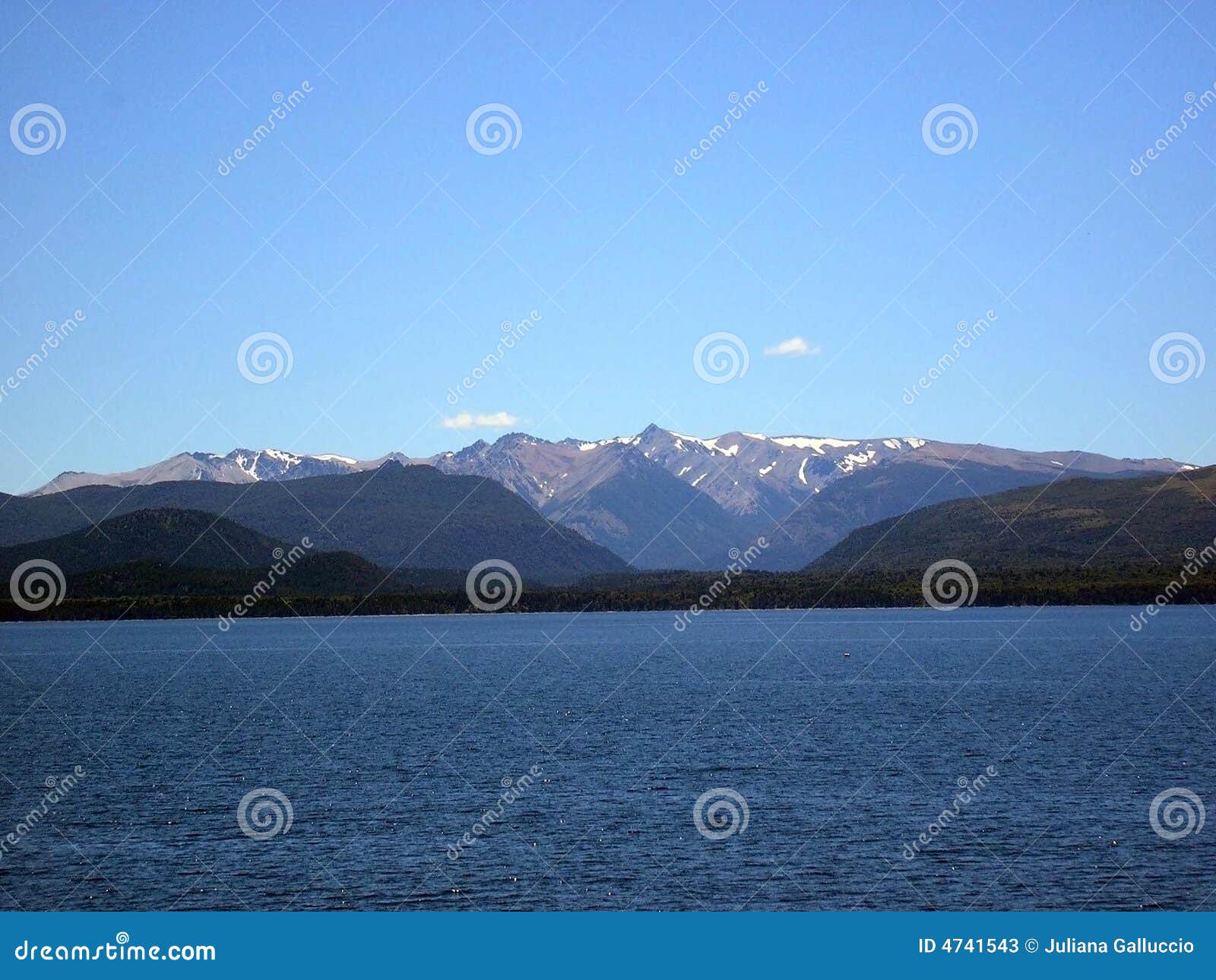 Intervallo Di Montagna Delle Ande Immagine Stock - Immagine di acqua ...