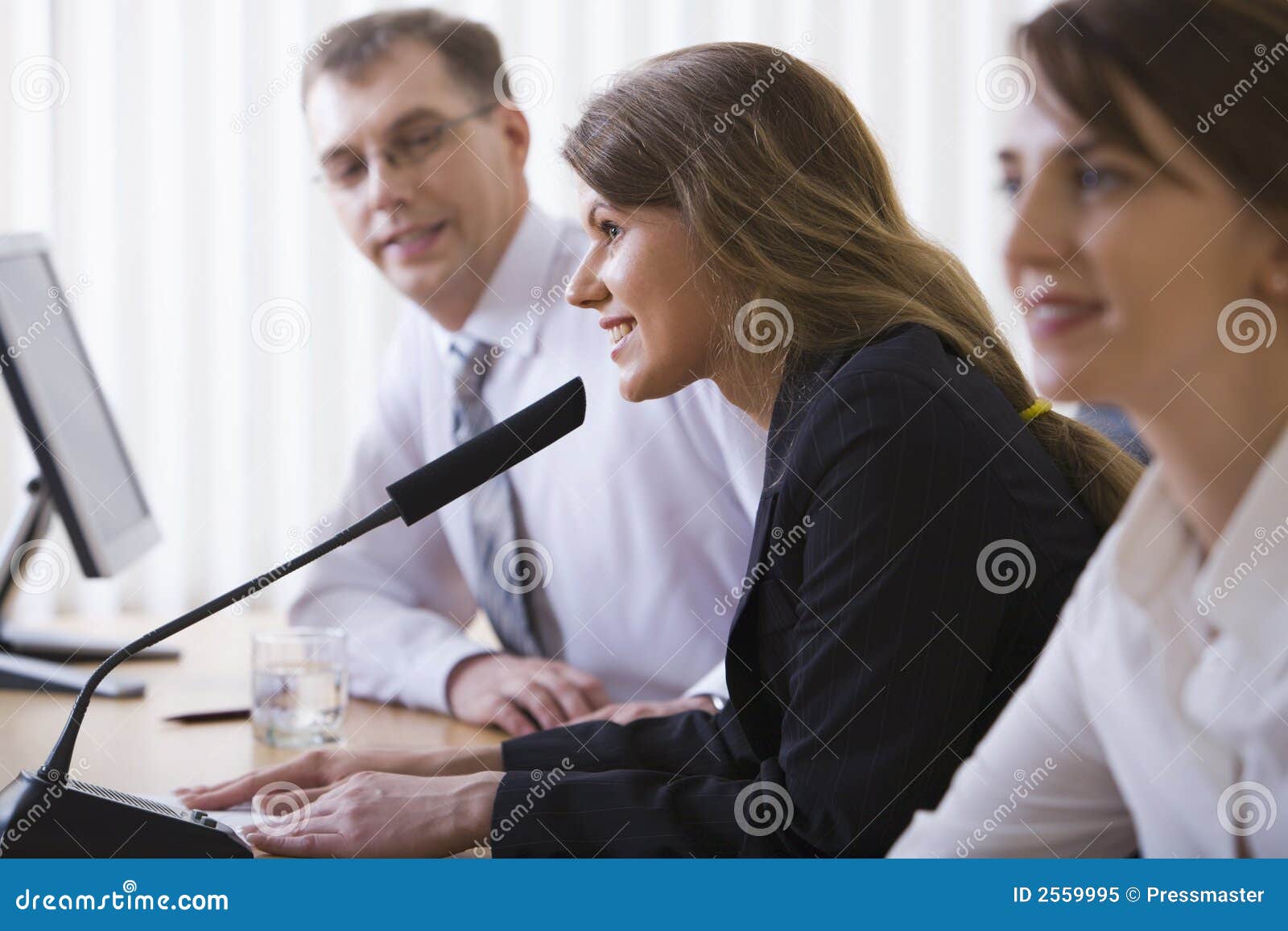Intervju fotografering för bildbyråer. Bild av konferens - 2559995