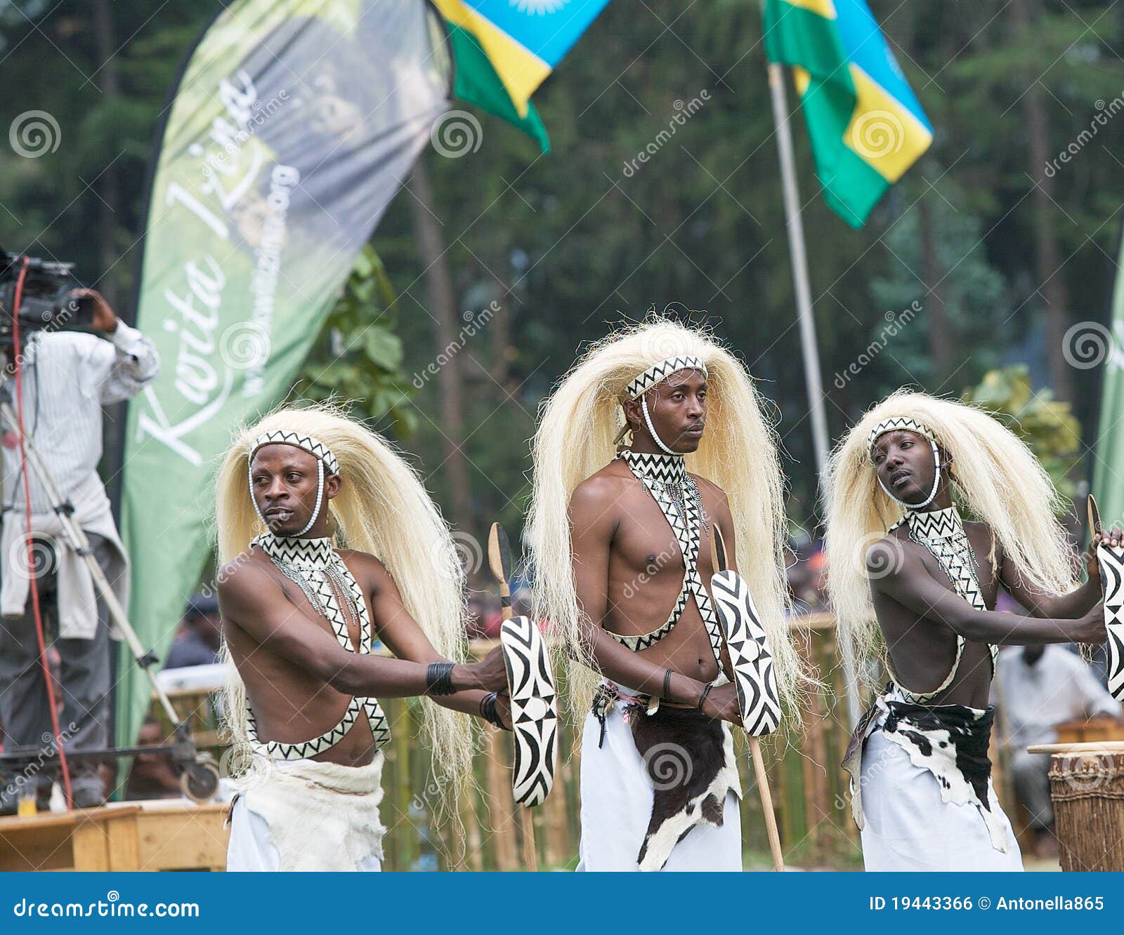Intore Dancers At The Kwita Izina Ceremony Editorial Image ...