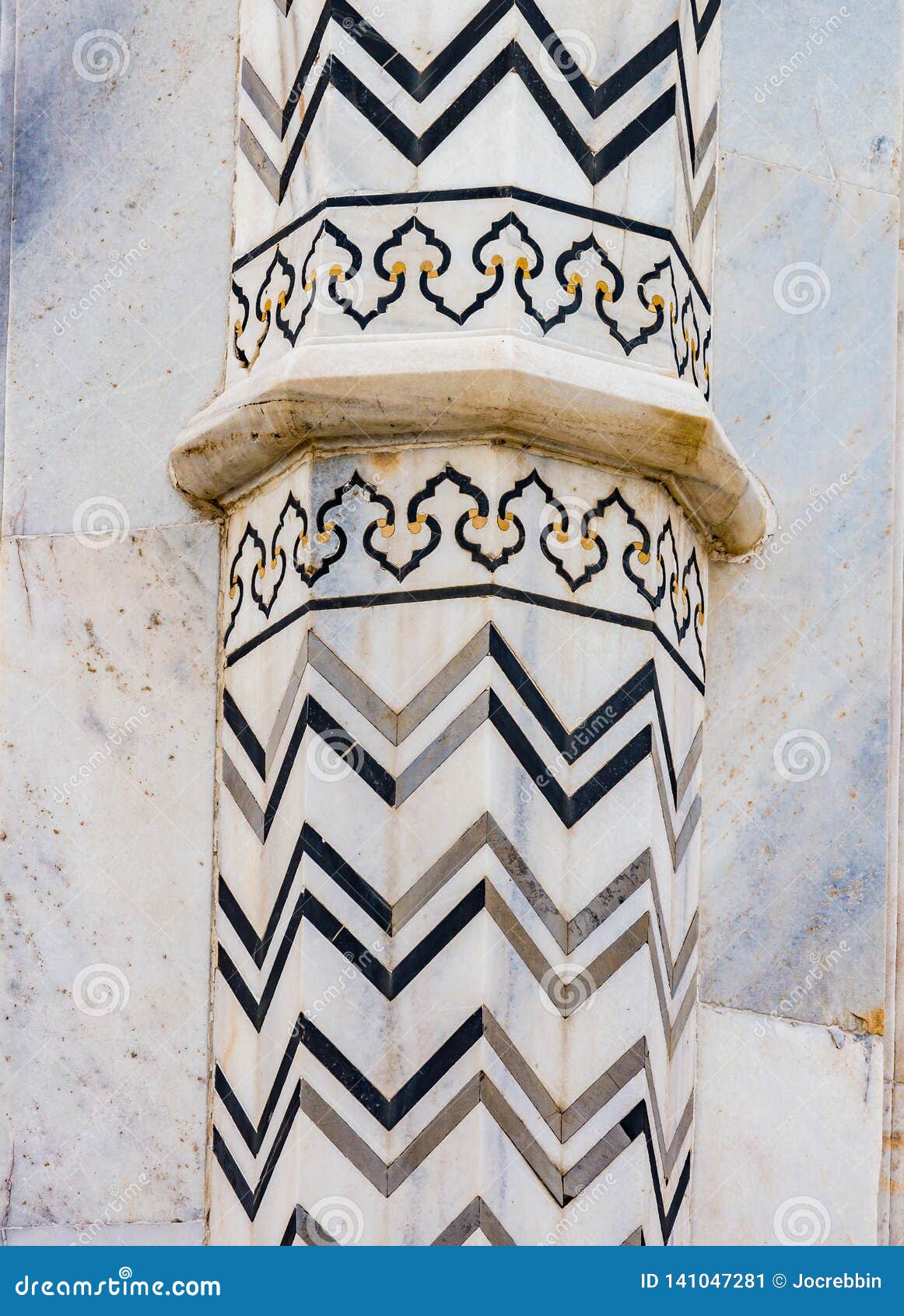 Intricate Designs Cover the Facade of the Taj Mahal Stock Image - Image ...