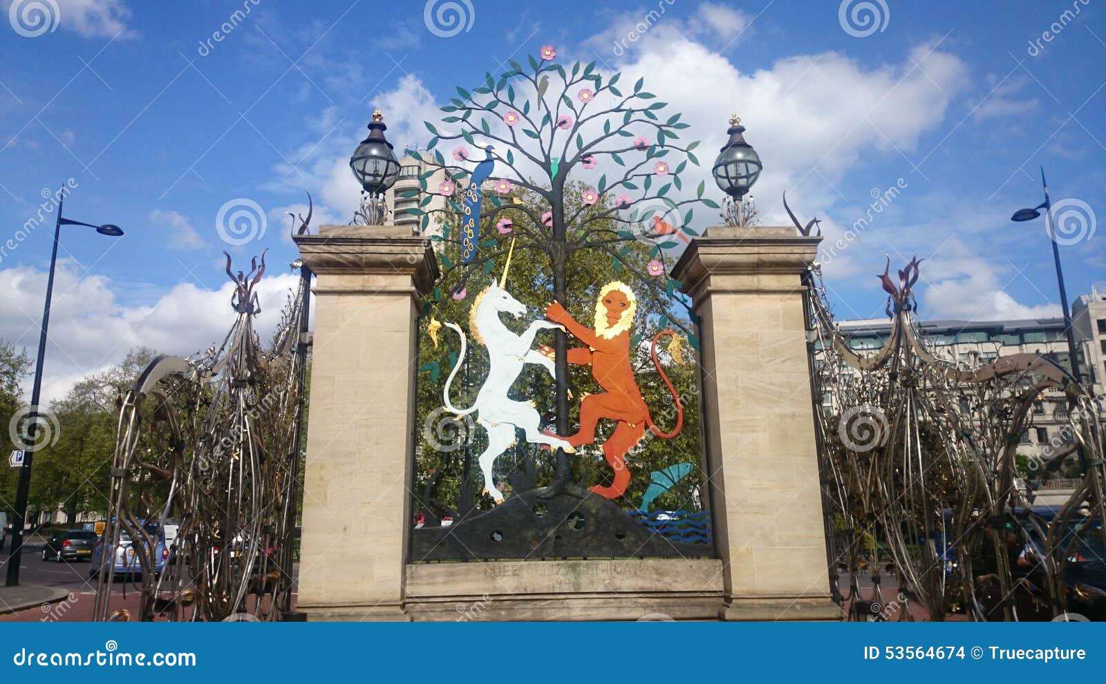 Intricate Gate at Hyde Park Corner Editorial Stock Image - Image of ...