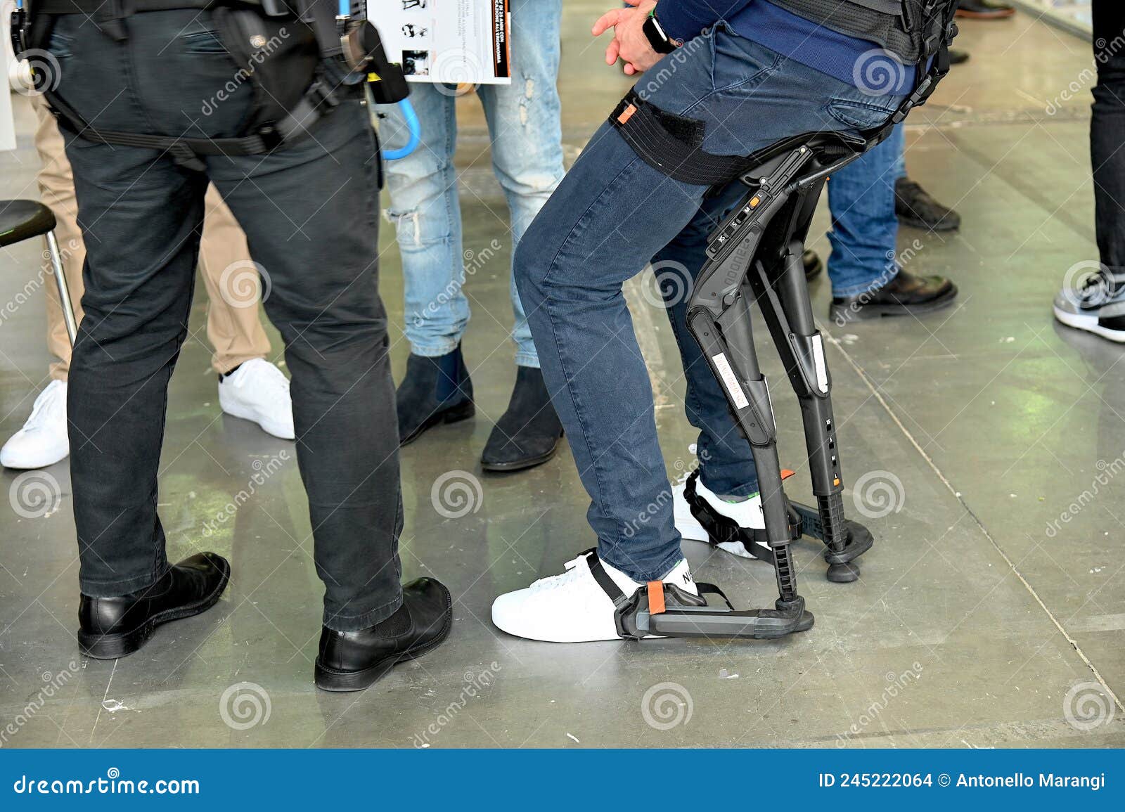 Introducing Noonee Exoskeleton, An Ergonomically Designed Wearable ...