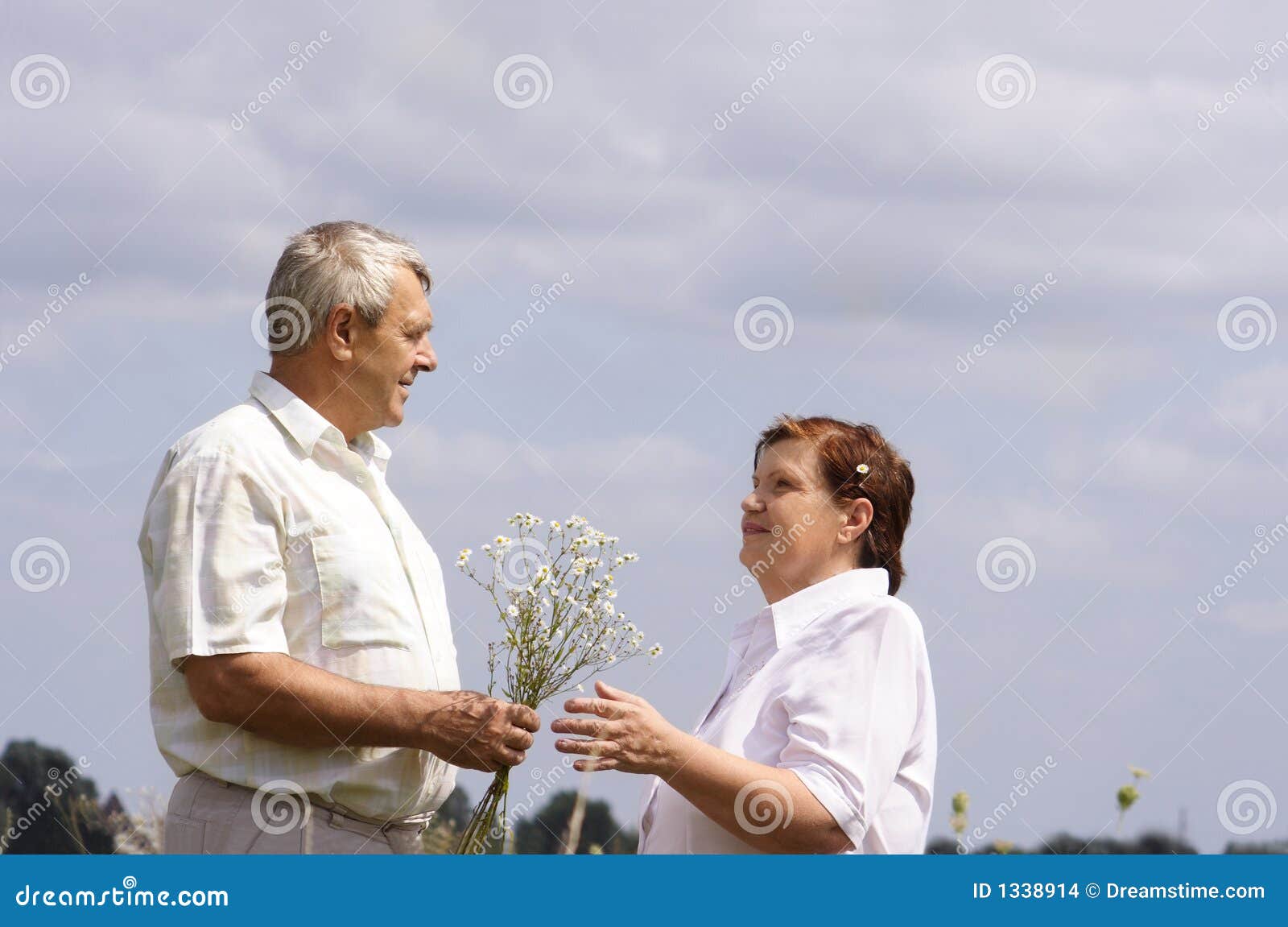 Invecchiare insieme fotografia stock. Immagine di godimento - 1338914