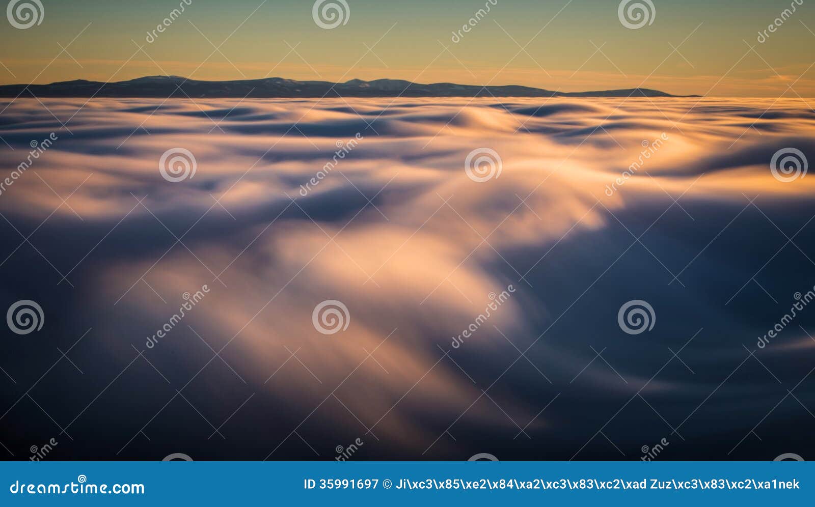 Inversion in the Valley at Sunset Stock Image - Image of scenery, mist ...