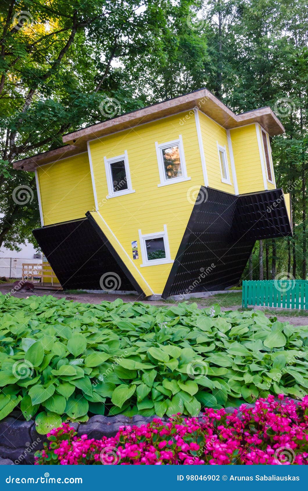 Ceiling With Inverted Dome Stained-glass Skylight. Palau De La Musica ...