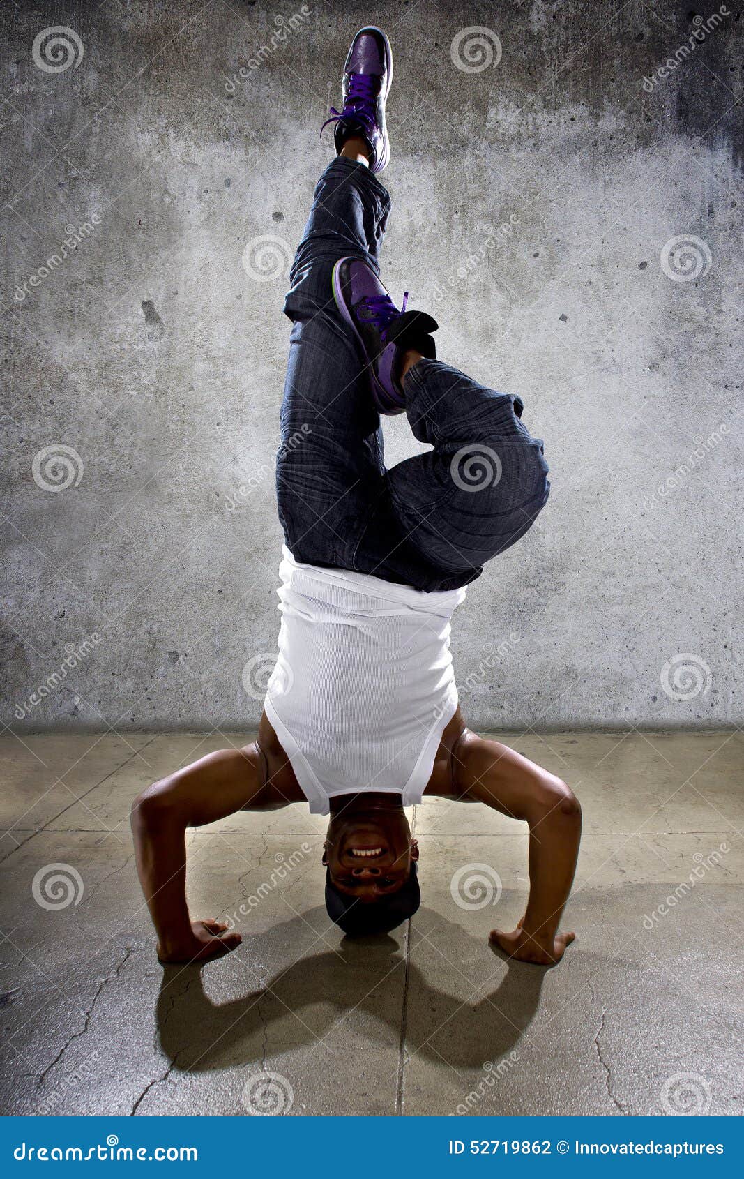 Inverted Urban Break Dancer Stock Photo - Image of dancer, headstand ...