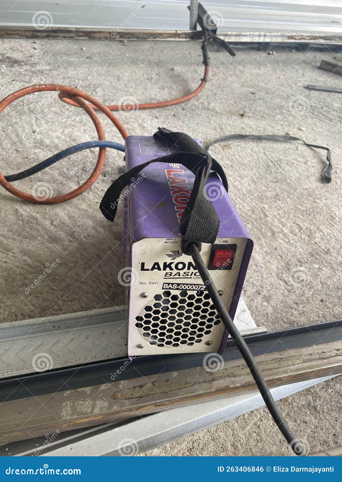 Inverter Welding Machine 450 Watt Basic Editorial Photo - Image of ...