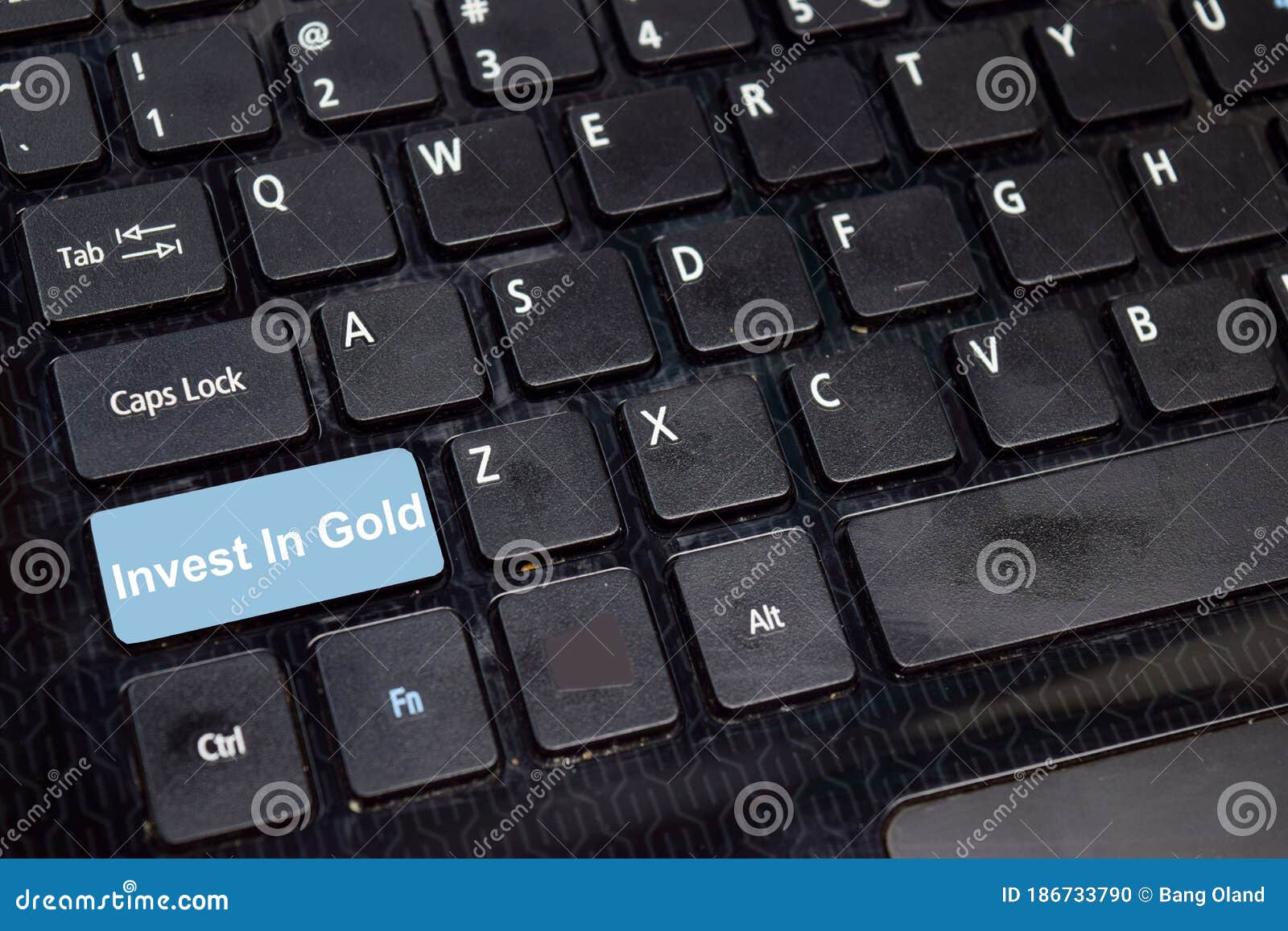 Invest in Gold Write on Keyboard Isolated on Laptop Background Stock ...