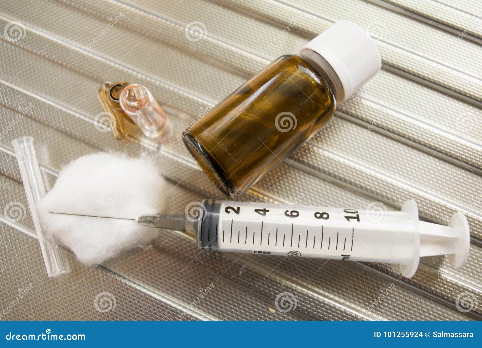 Inyecciones De Drogas En Redoma Foto de archivo - Imagen de salud, sano ...