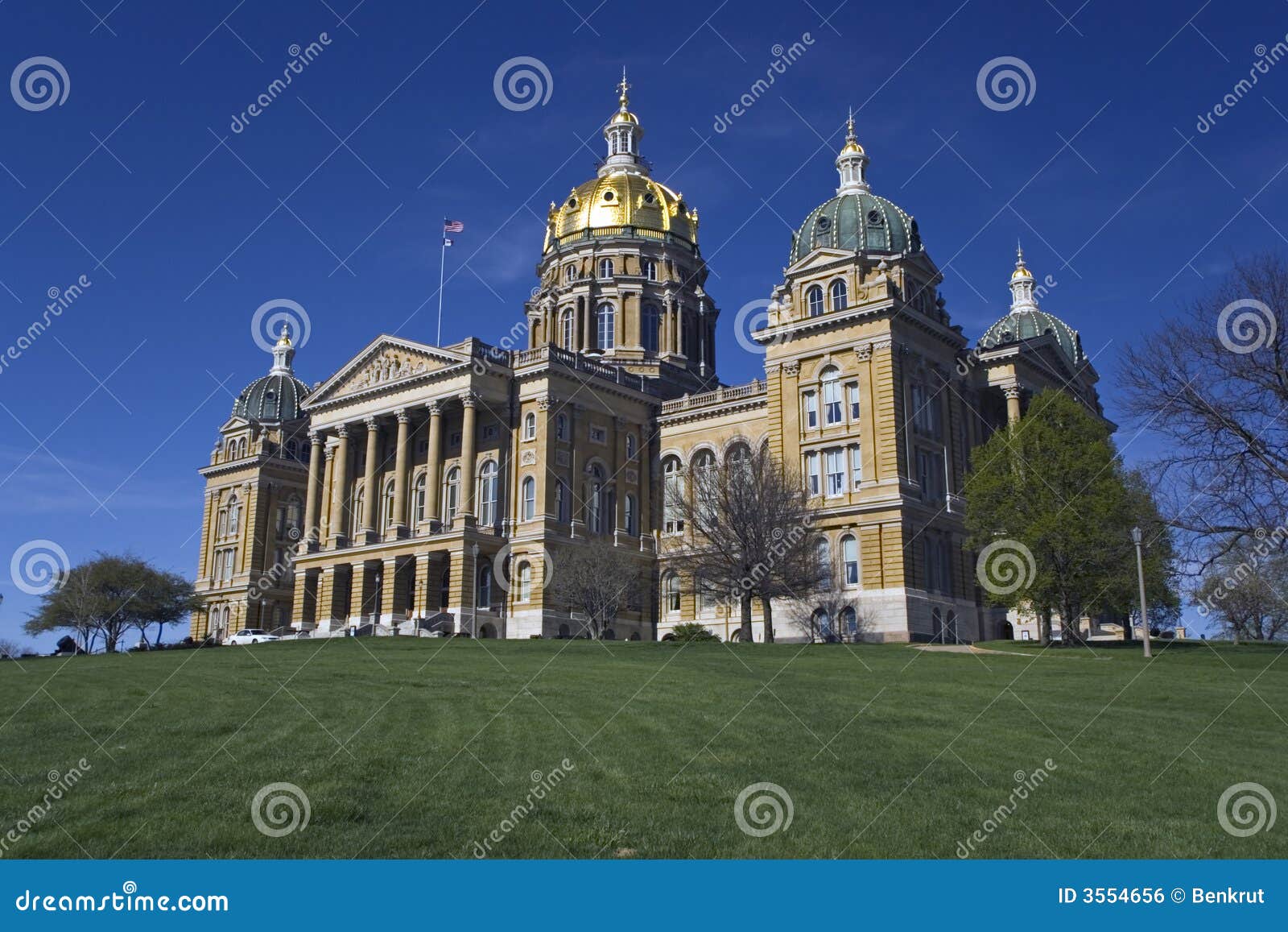 Iowa - State Capitol stock photo. Image of tourism, moines - 3554656