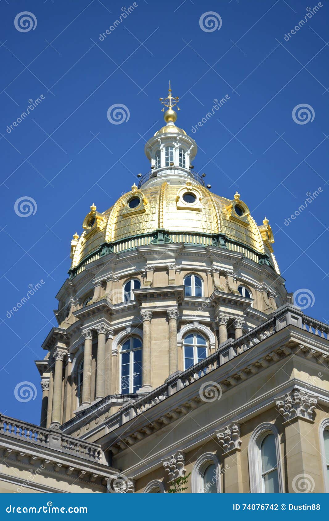 Iowa State Capitol Building Dome Stock Photo - Image of building ...