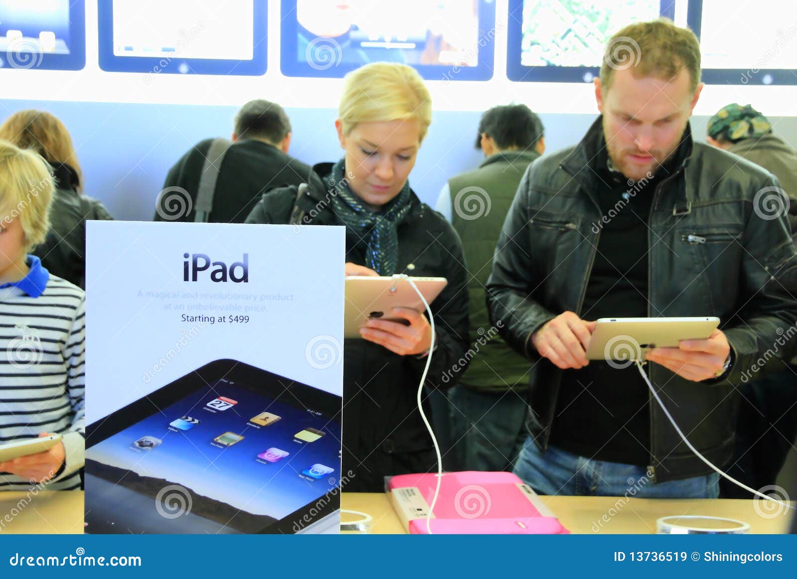 IPad on Sale editorial stock image. Image of woman, daughter - 13736519