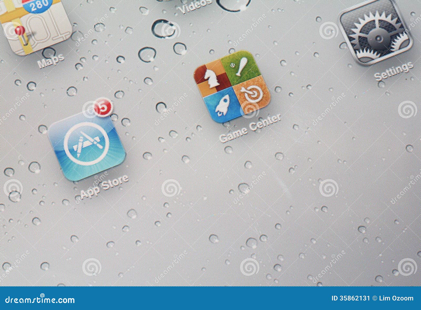 Ipad screen editorial photo. Image of gadget, apple, glass - 35862131