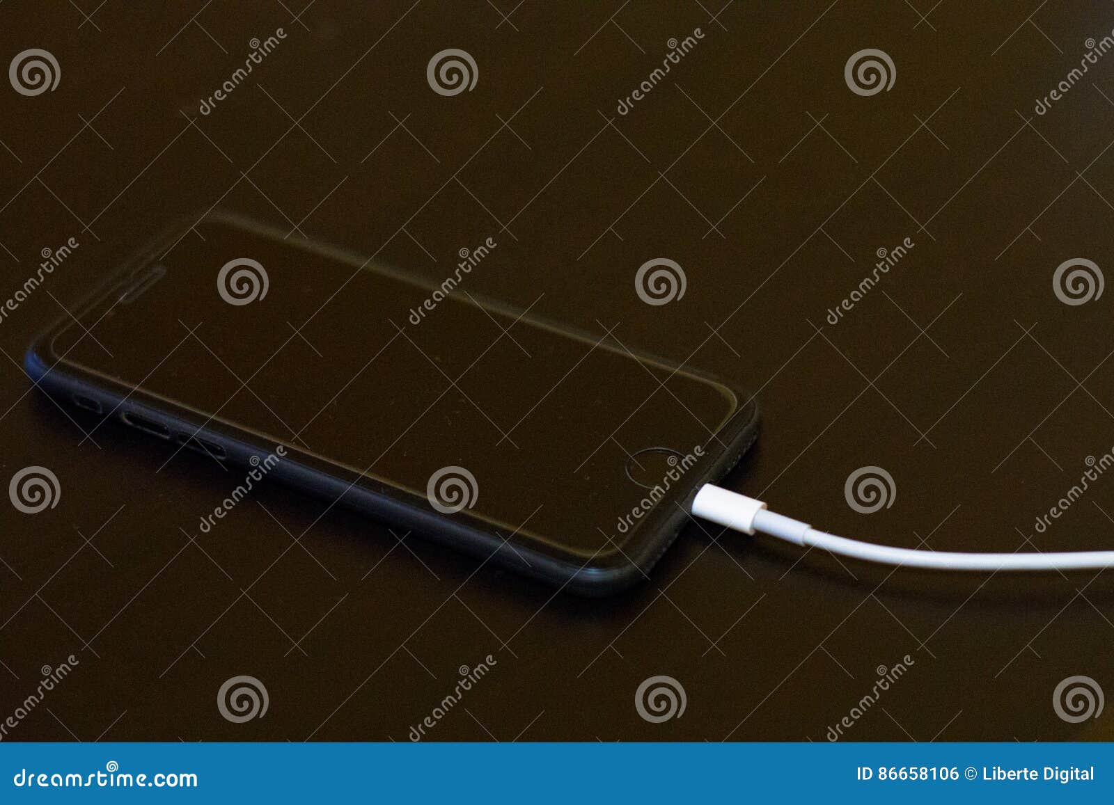 Iphone charging stock photo. Image of battery, cargando - 86658106