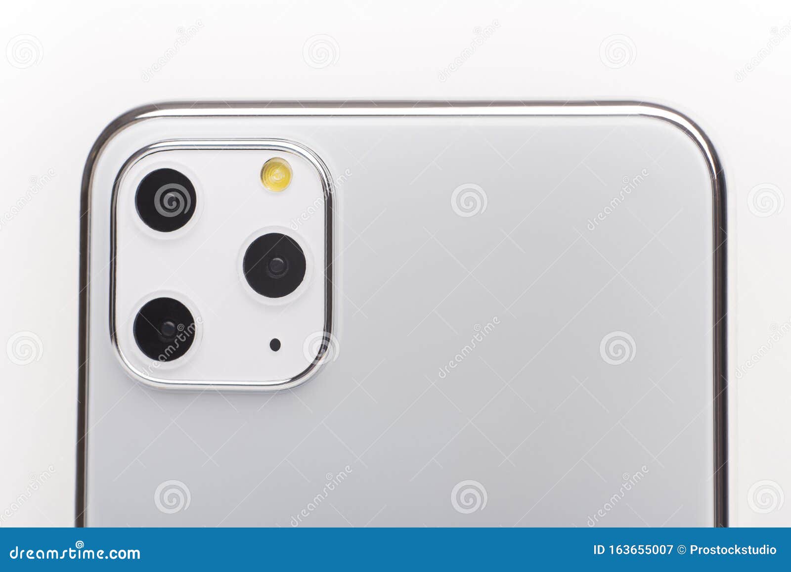 IPhone 11 Pro Max Camera Detailed Review on White Editorial Photography ...