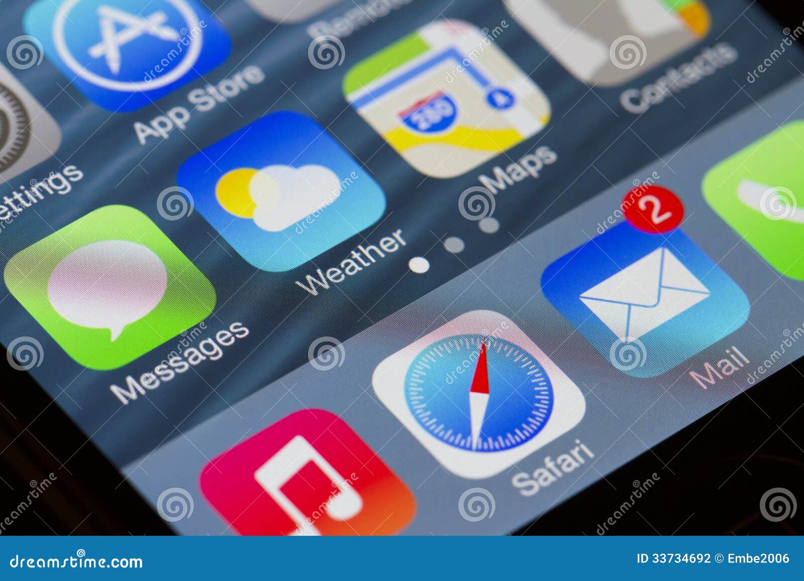 Iphone screen apps editorial photography. Image of communicate - 33734692