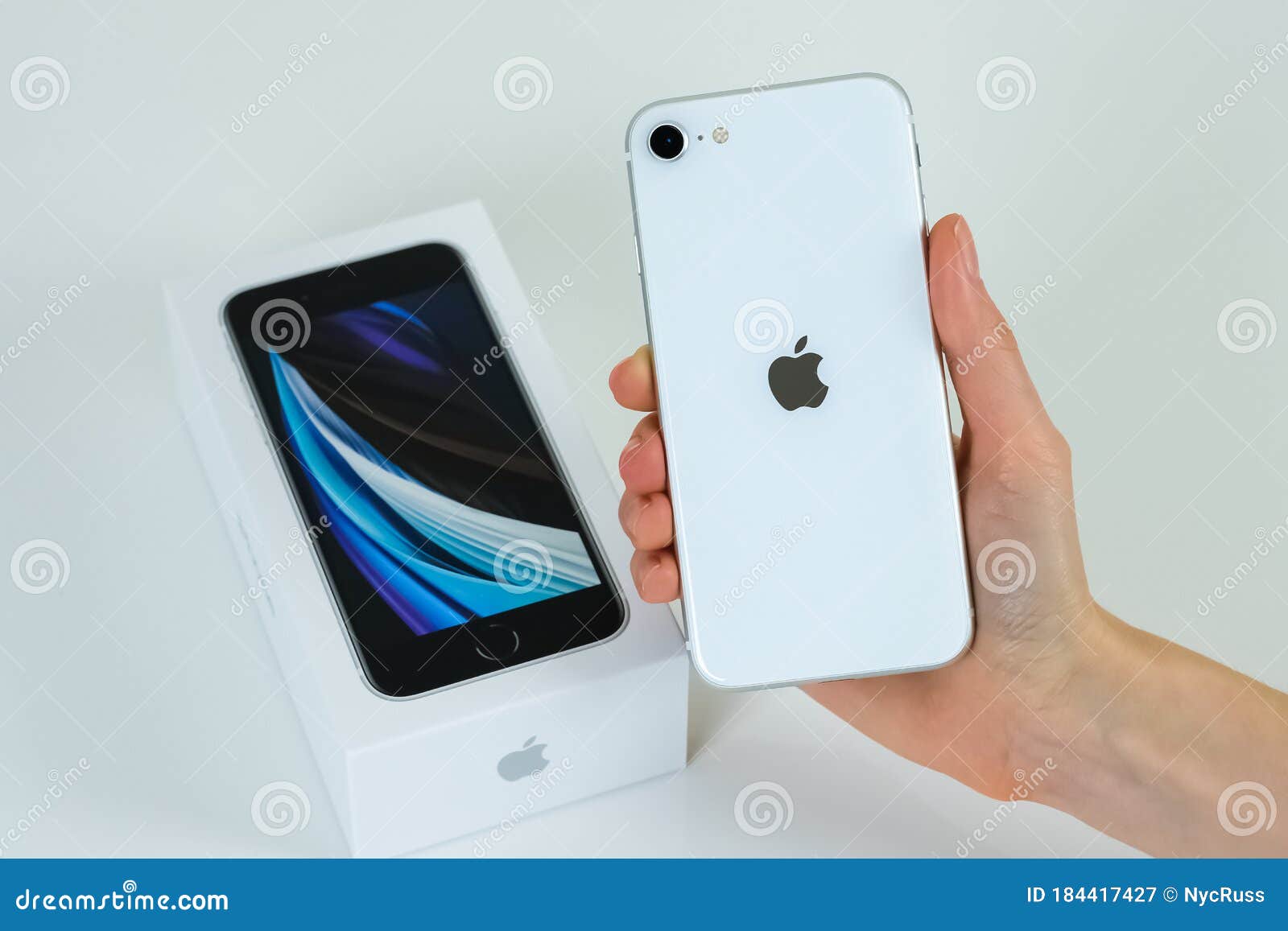 IPhone SE 2 2nd Generation and Its Box Editorial Photography - Image of ...