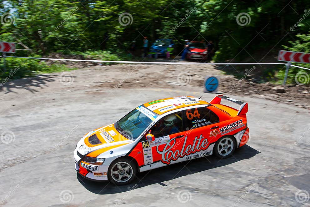 IRC Yalta Prime Rally 2011 editorial photo. Image of crash - 19822546