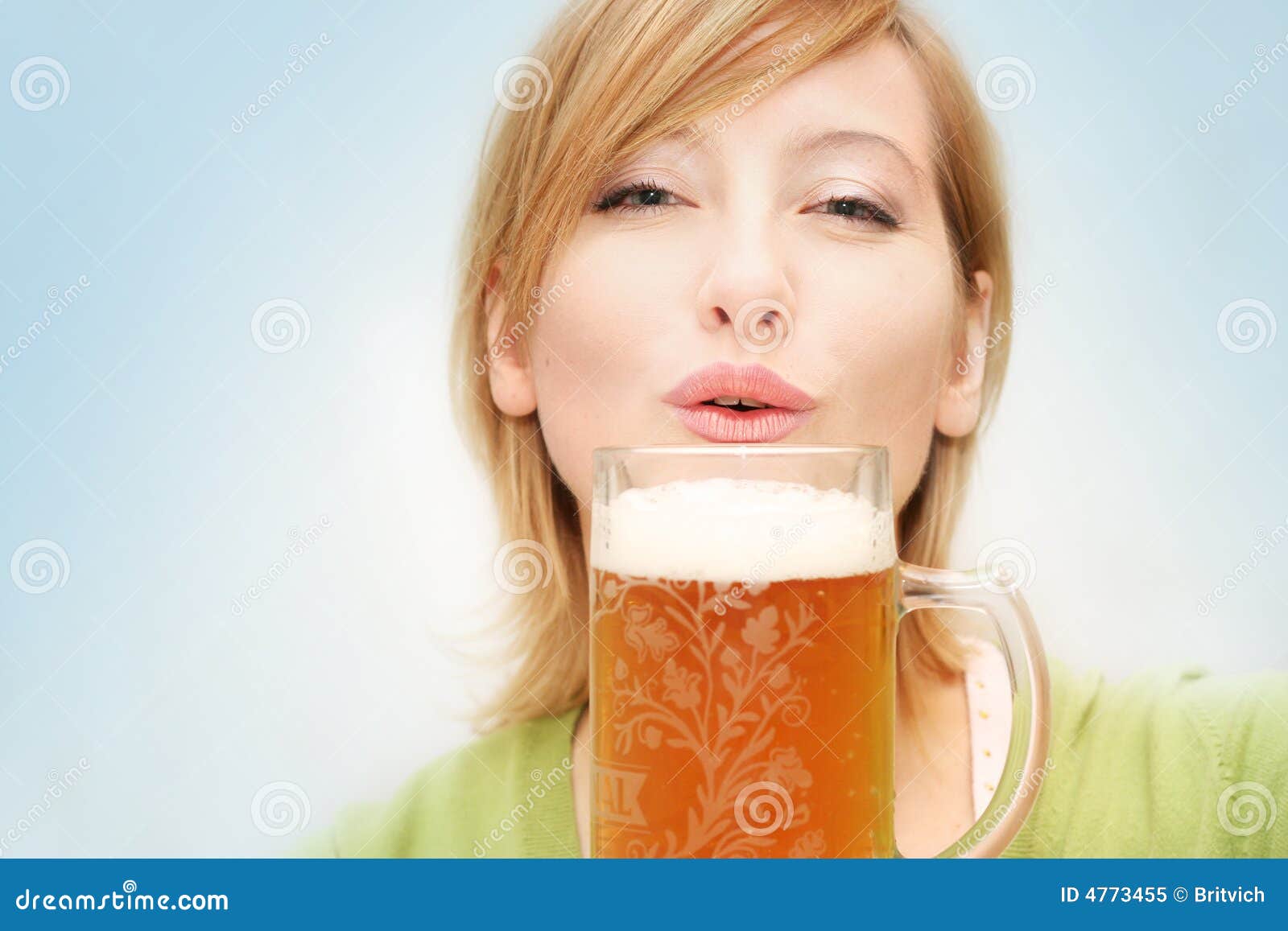 Irish girl with a beer stock image. Image of blonde, celebration - 4773455