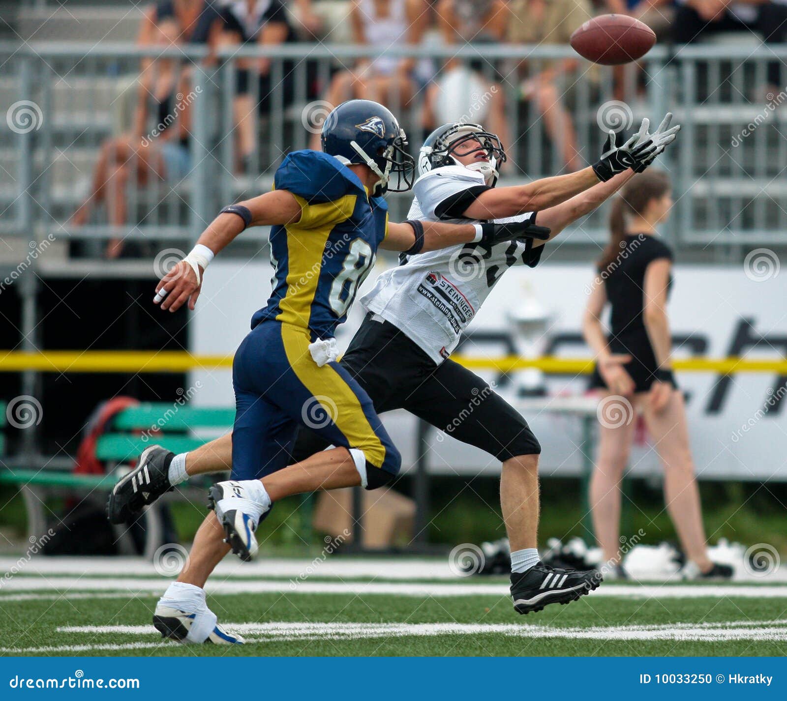 Iron Bowl II - LA Titans Vs. Vienna Knights Editorial Image - Image of ...