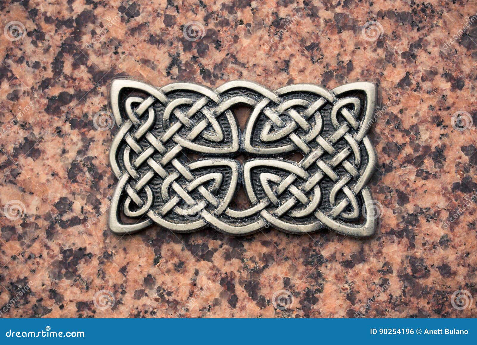 Iron cast celtic knot stock photo. Image of pattern, close - 90254196