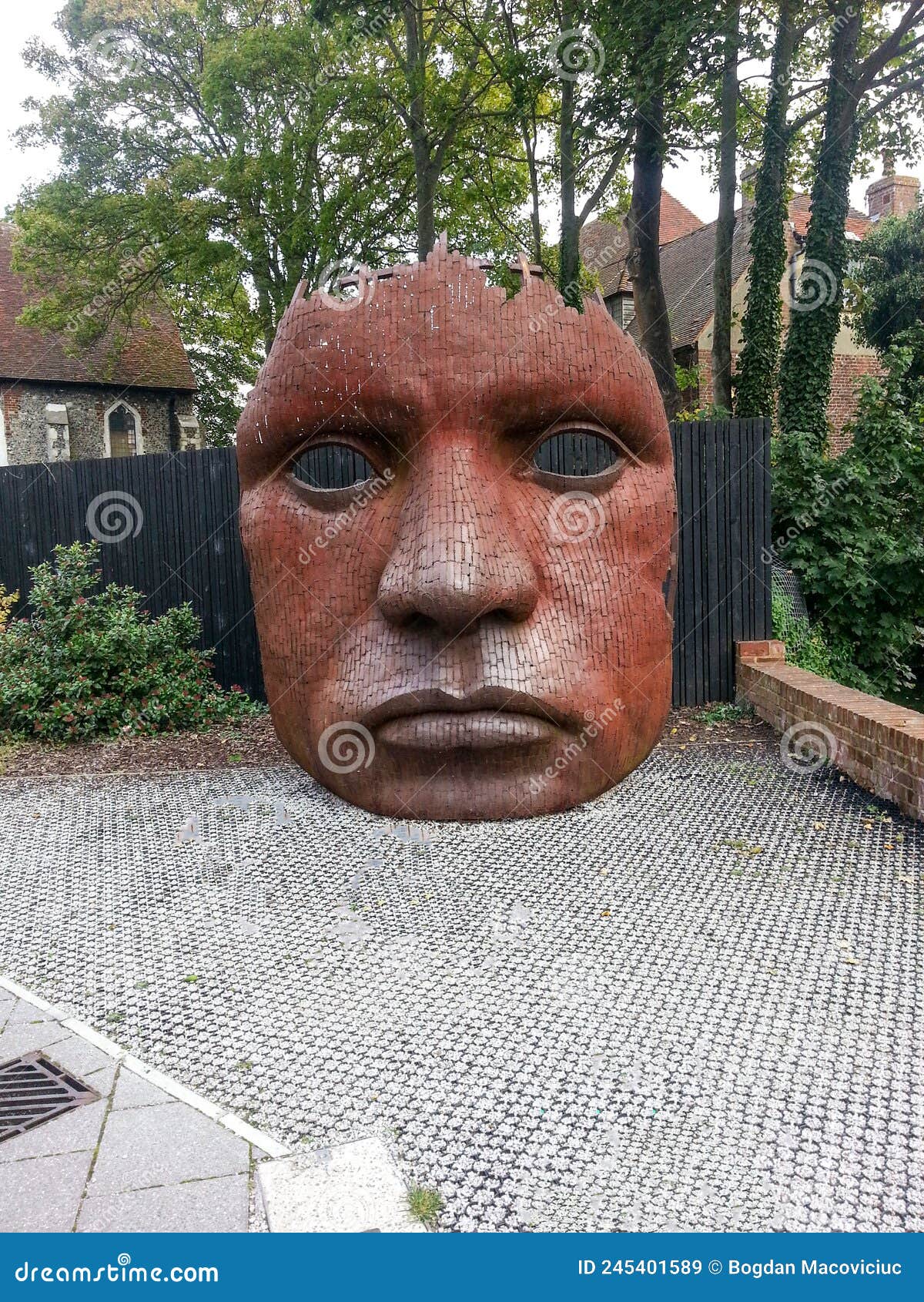 The iron face of england editorial stock image. Image of sculpture ...