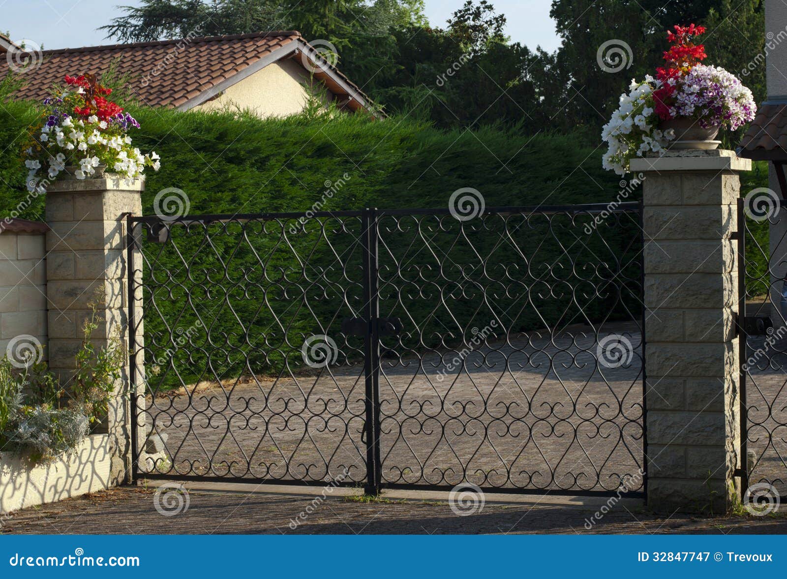 Iron Gate, Entrance To a Front Yard Stock Image - Image of ajar ...