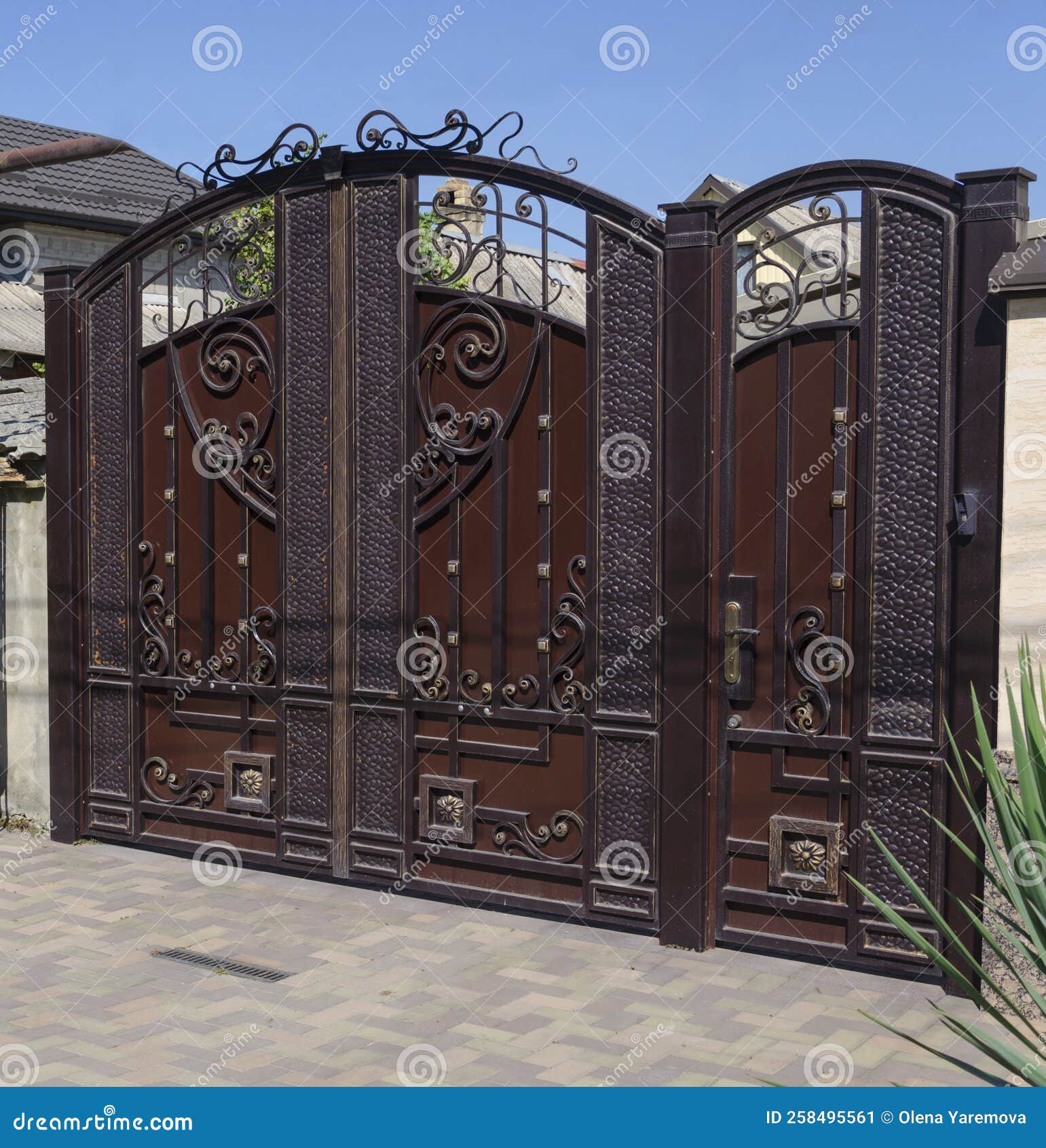 Iron gate with wicket stock image. Image of doorway - 258495561