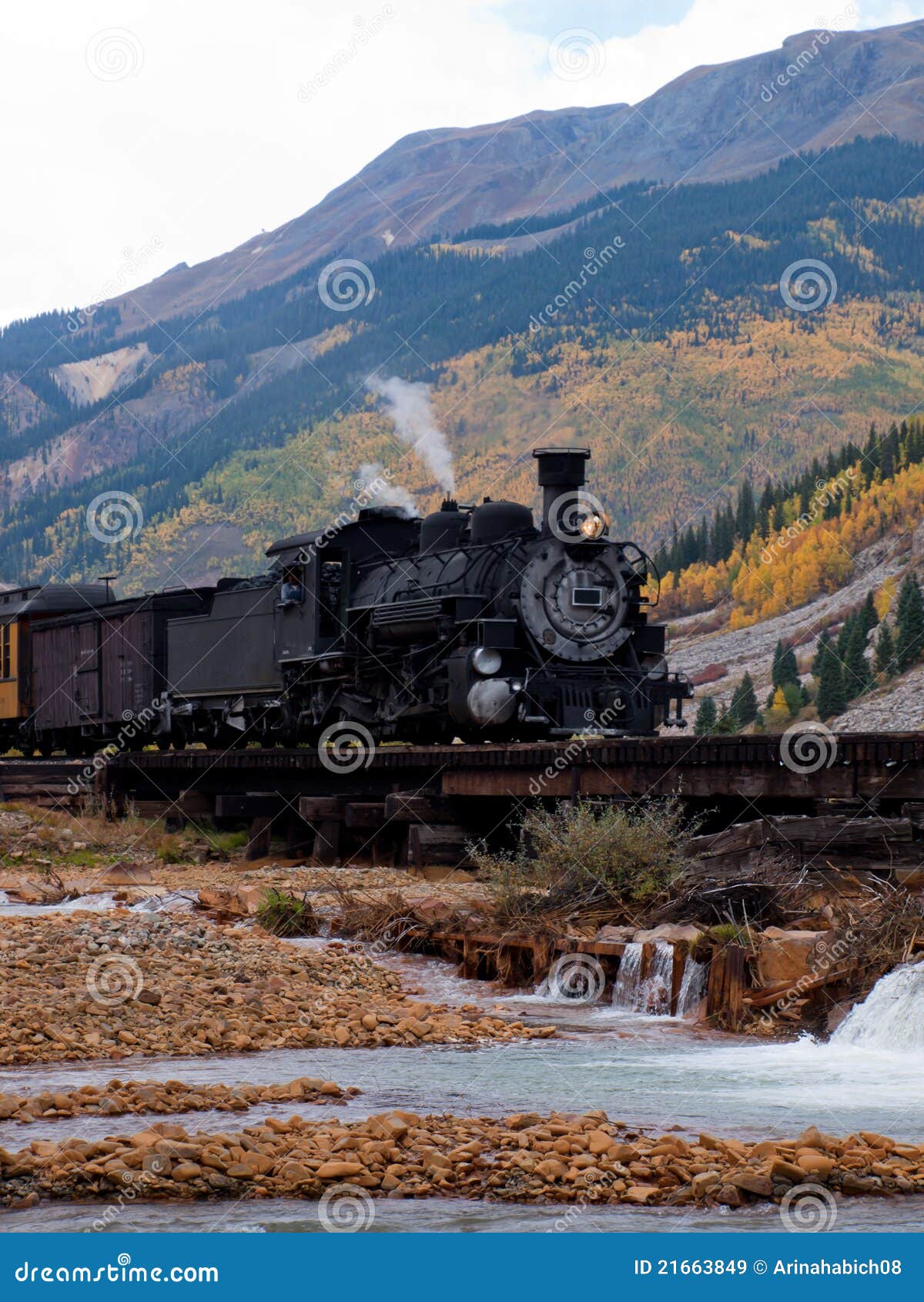 Iron Horse #486 stock image. Image of narrowgauge, green - 21663849