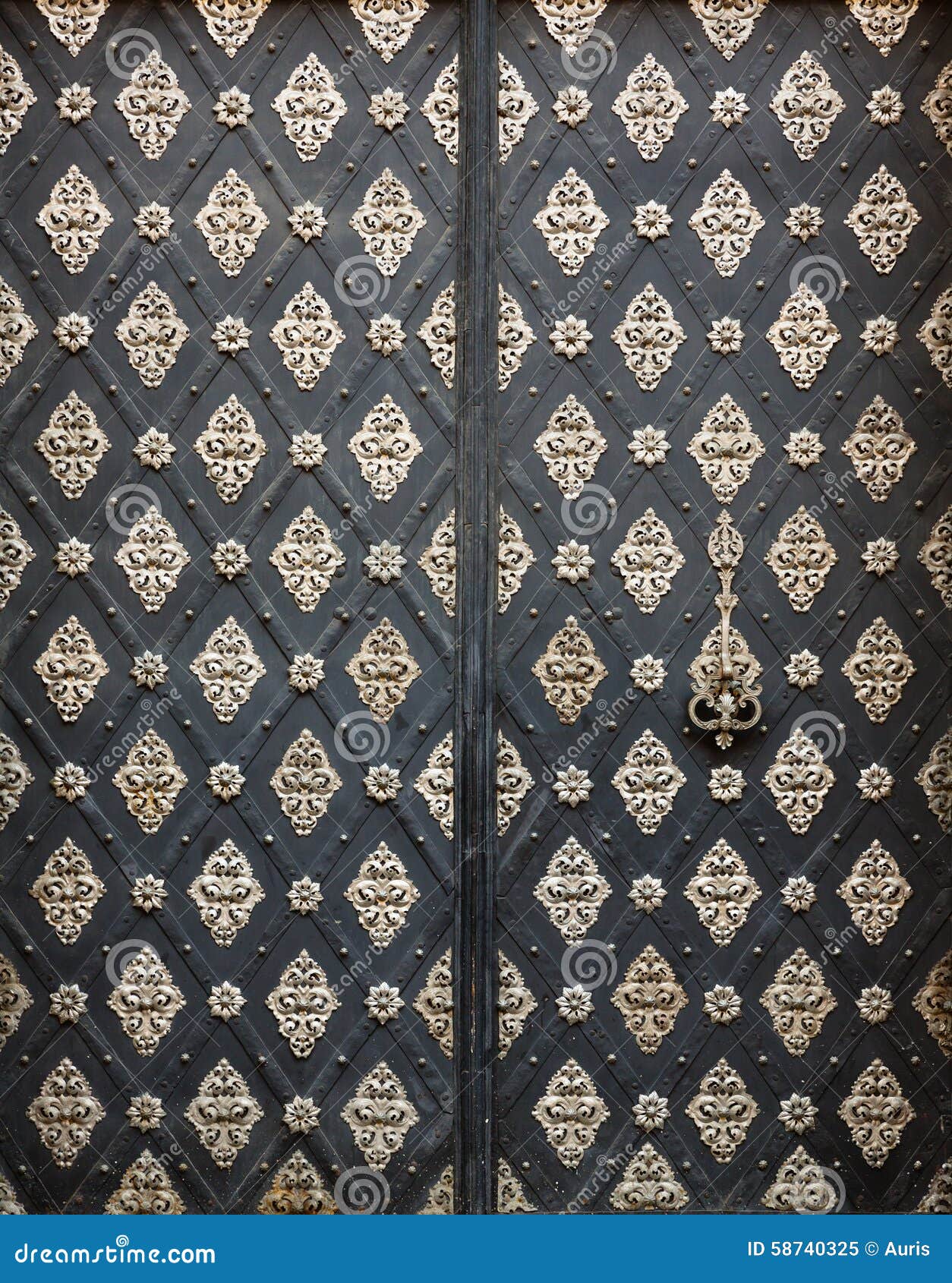 Iron Pattern on the Old Gate Stock Image - Image of metal, rivet: 58740325