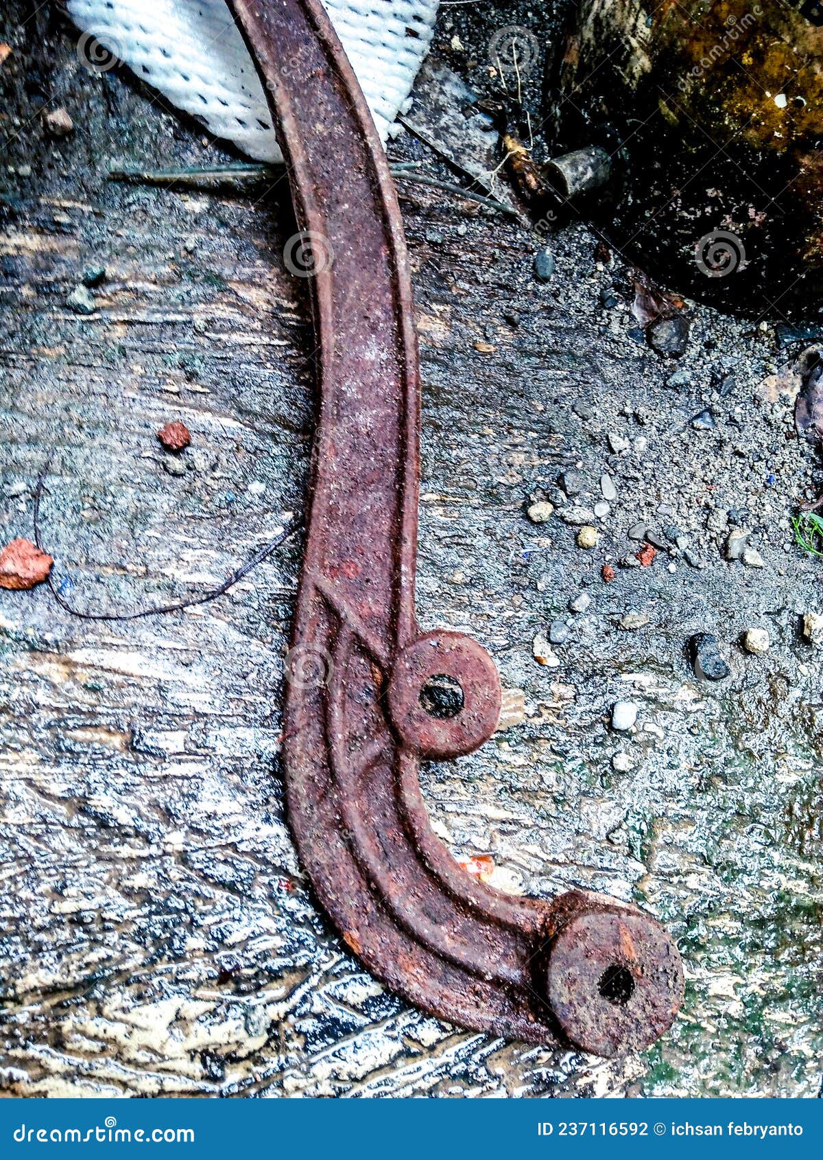 The iron rust and moss stock photo. Image of scraps - 237116592