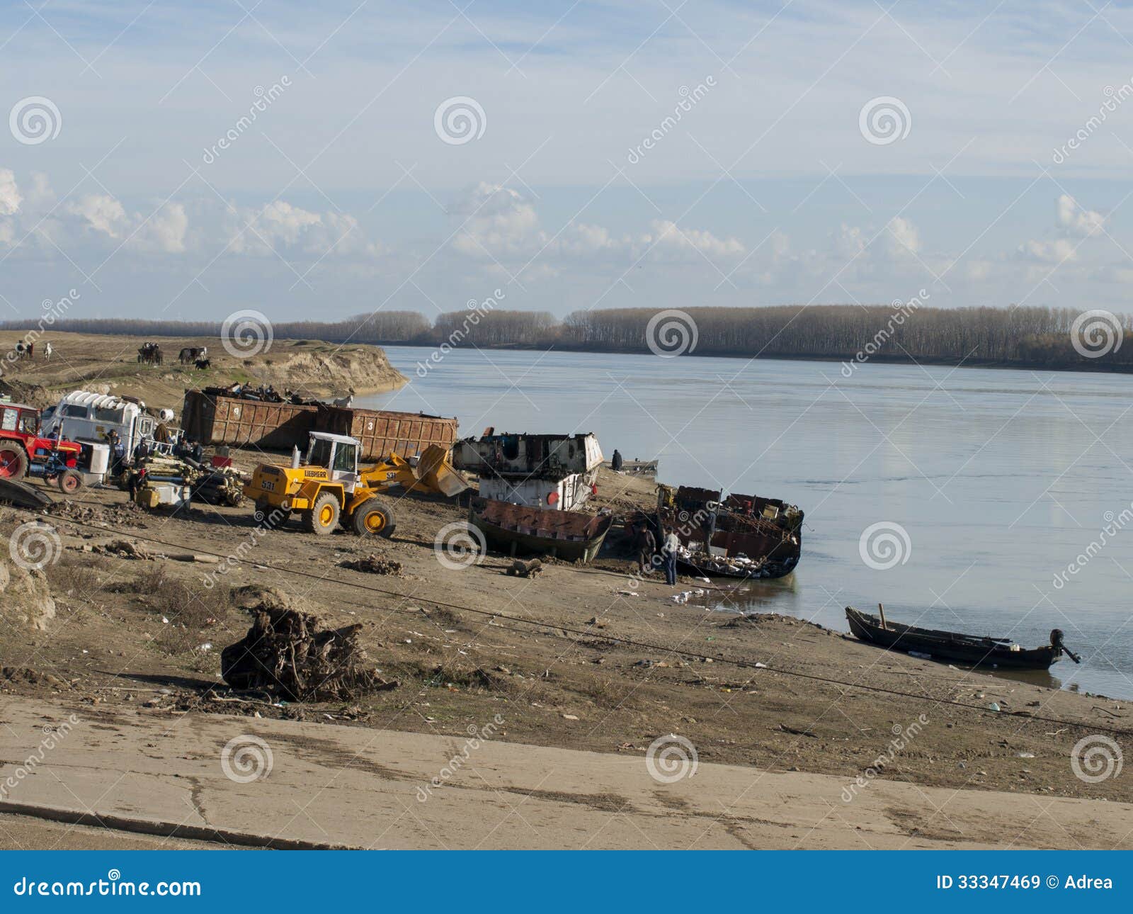 Iron Smuggle Tearing Apart a Old Ship Editorial Stock Image - Image of ...