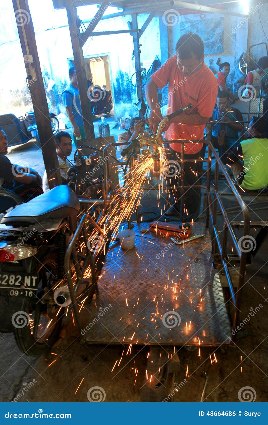Iron workshop editorial photo. Image of technicians, garage - 48664686